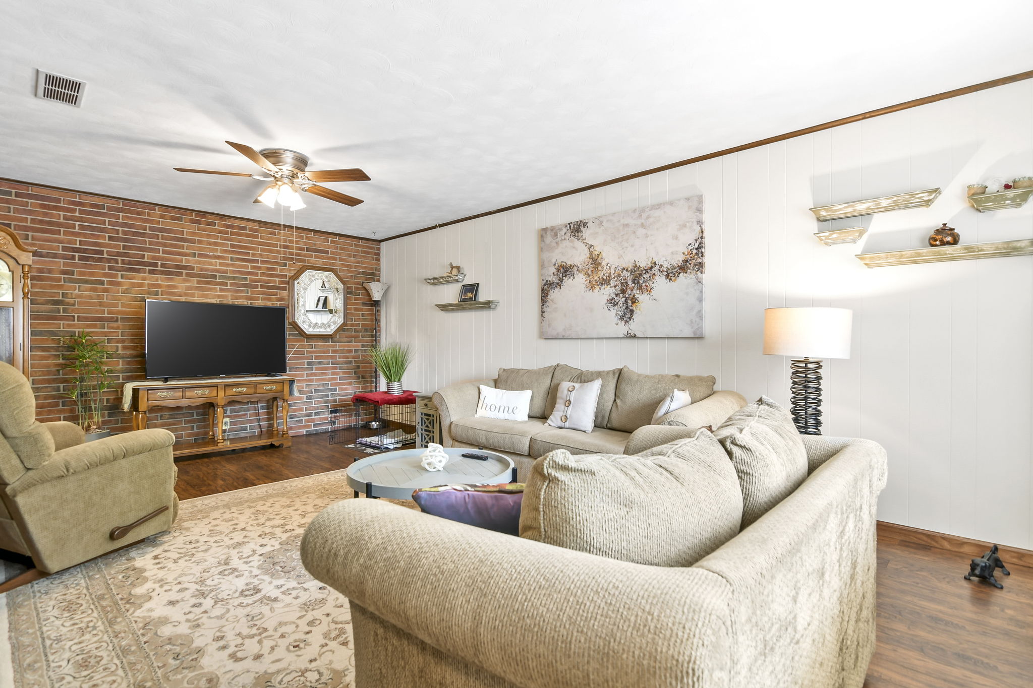 2508 E Keys Ave, Grandview, IL 62702 | Design Eyes Photography