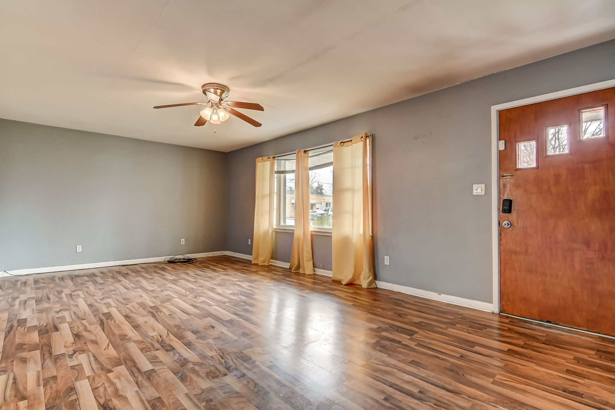 2544 Holmes Ave, Springfield, IL 62704 | Design Eyes Photography