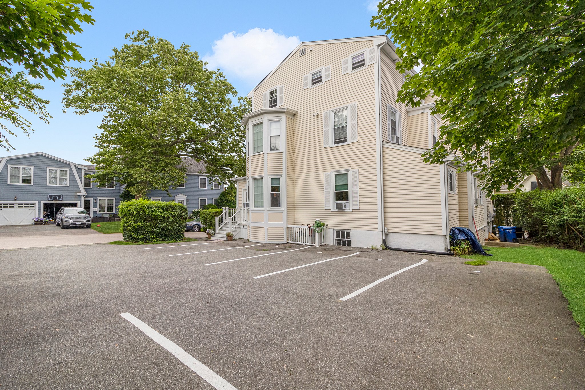 26 Cliff Ave Unit #1, Newport, RI 02840 | Michael David Commercial