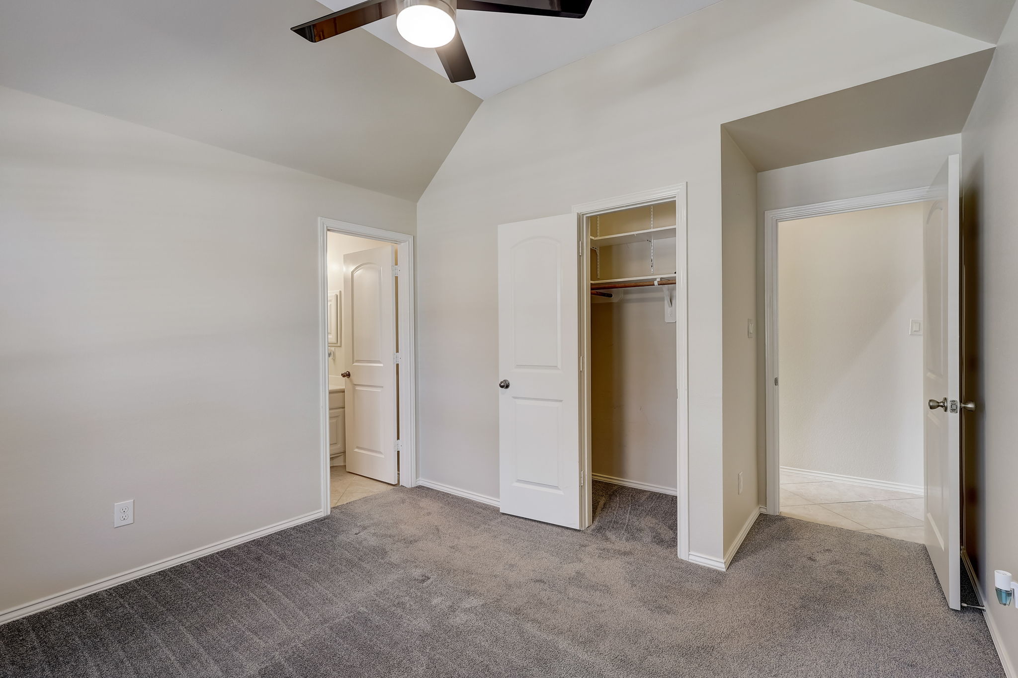2708 Ginger Cove Ln, Pearland, TX 77584 | Zillow Media Experts