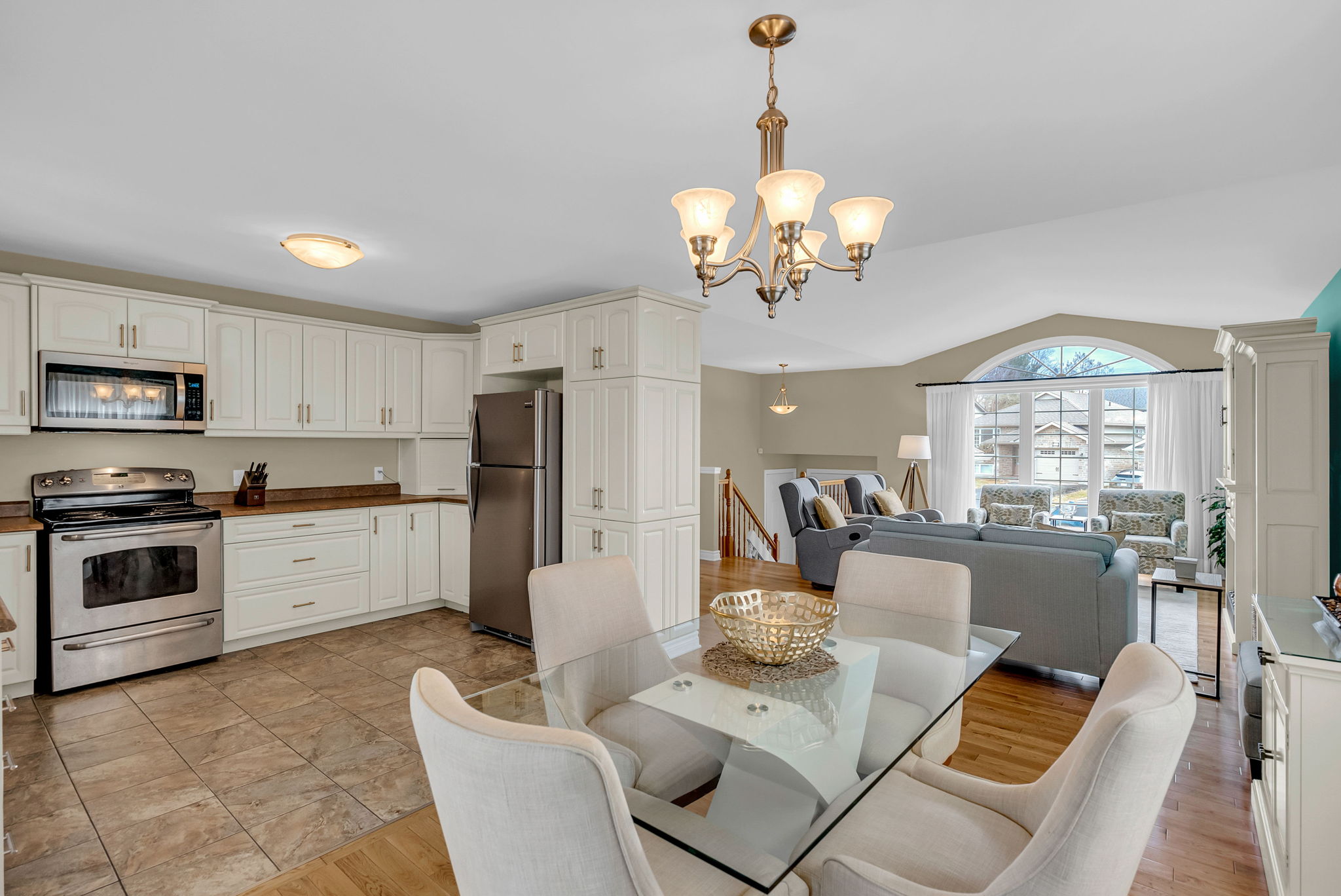 275 Valerie Elizabeth Ct Cornwall | InsideOut Media