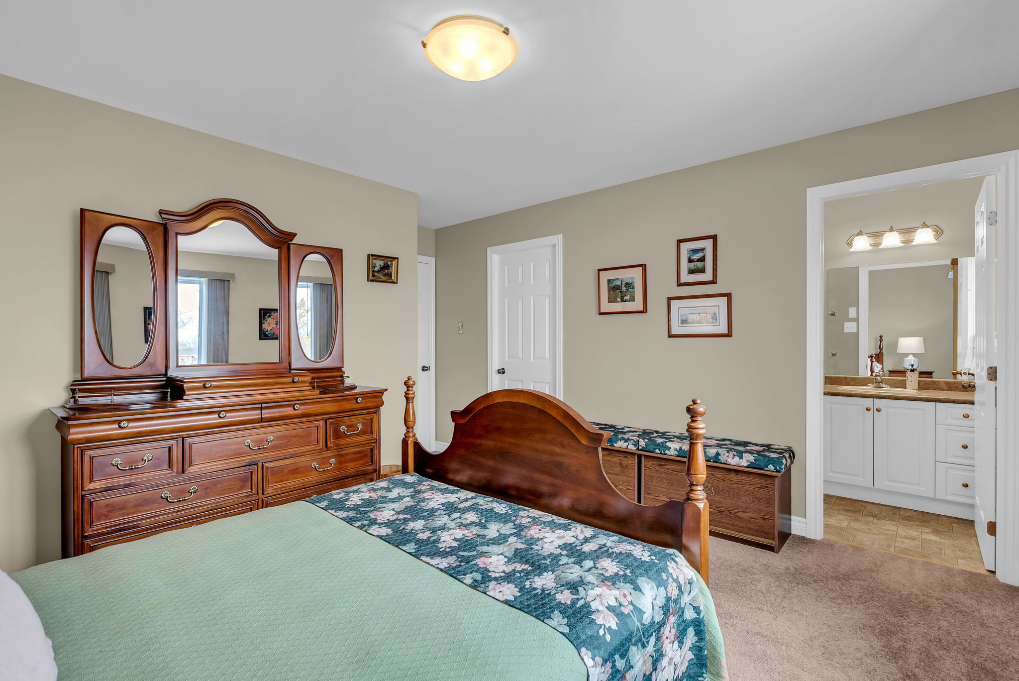 275 Valerie Elizabeth Ct Cornwall | InsideOut Media