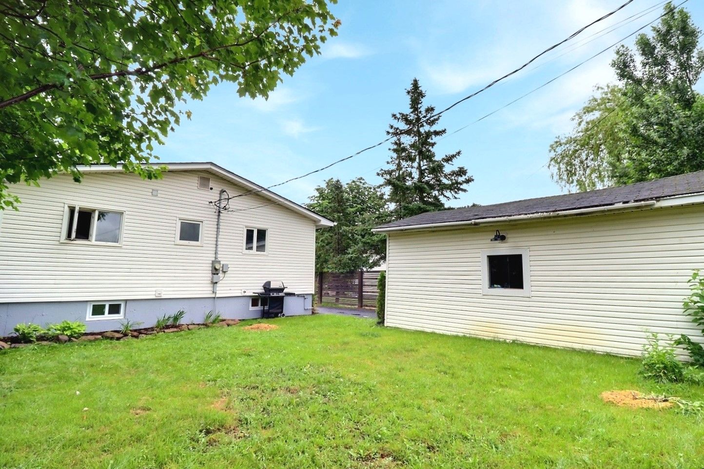 28 Cole Ave S, Moncton, NB E1C 8E8 | PROPICSTA & MeasureMySpace