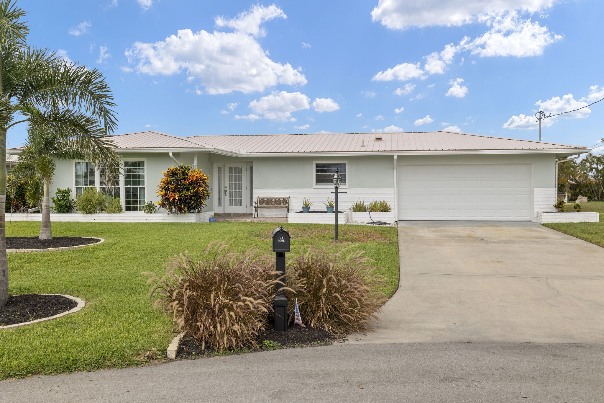 2808 SE 17th Pl, Cape Coral, FL 33904 | Real Tours