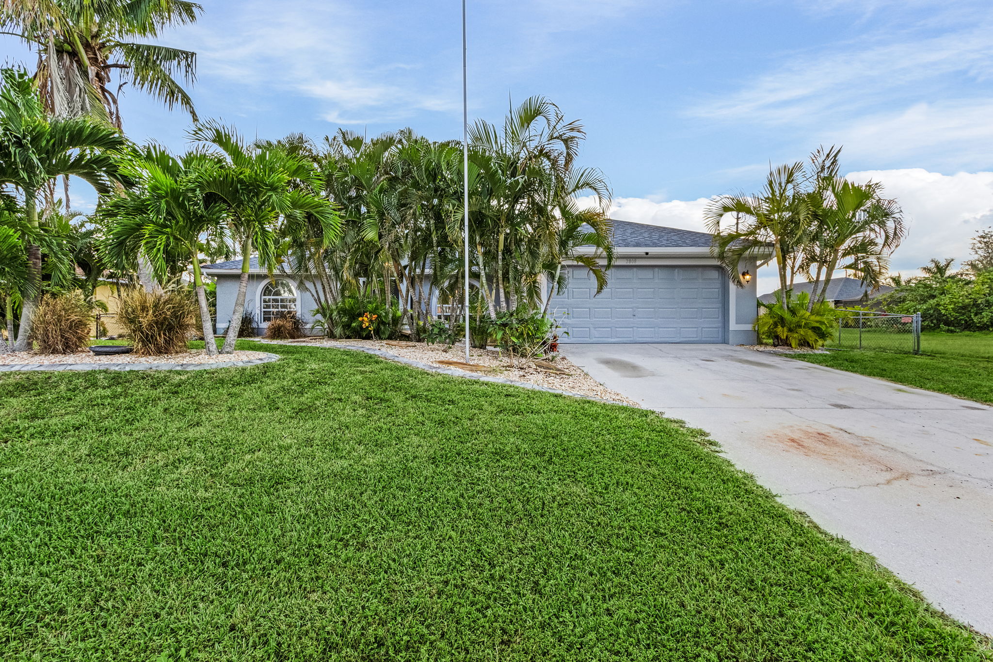 2808 SW 29th Ave, Cape Coral, FL 33914 | VisualPRO Photography