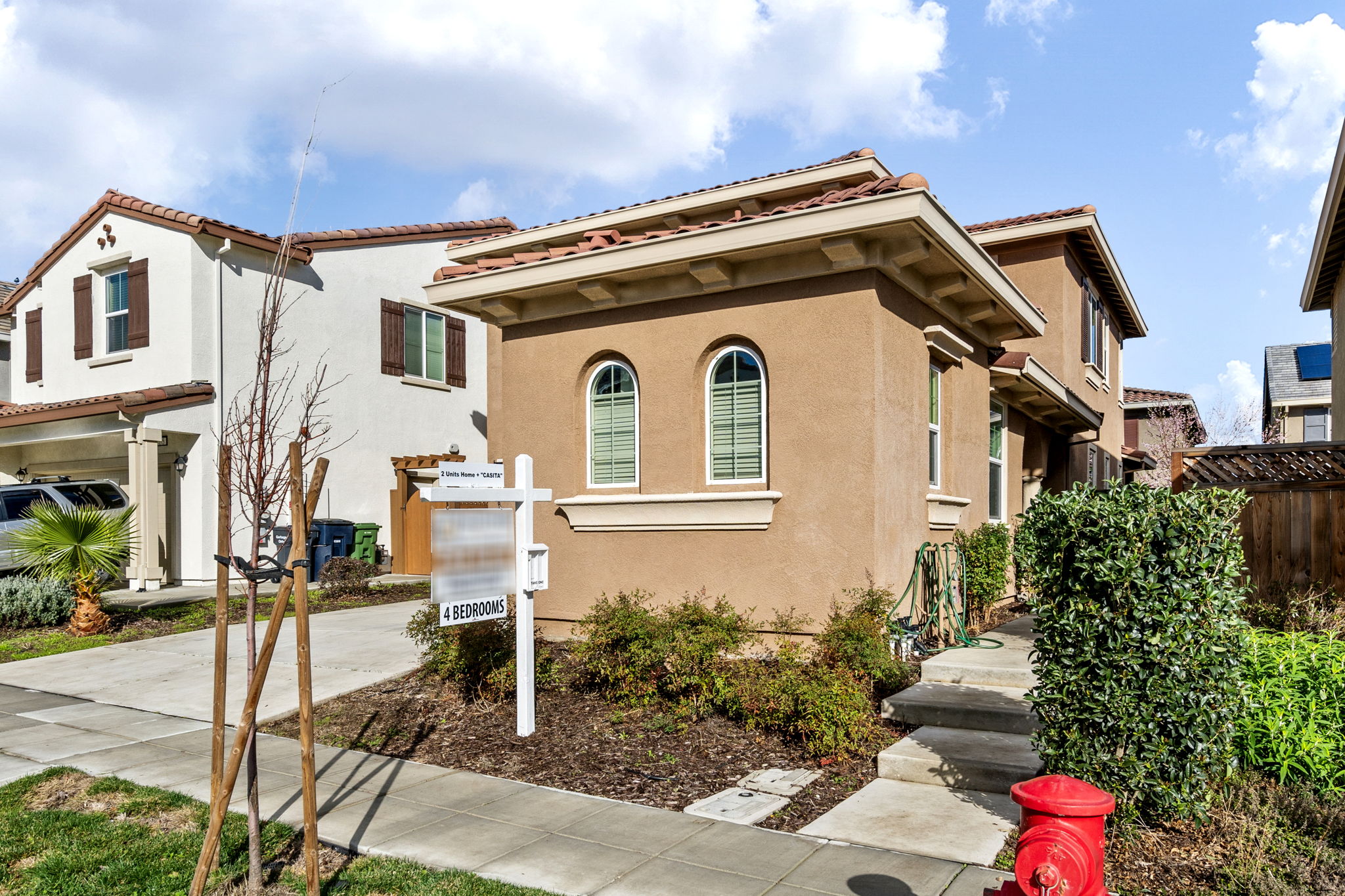 Beautiful 3/2.5 House Plus 1/1 Casita | K-Robb Designs