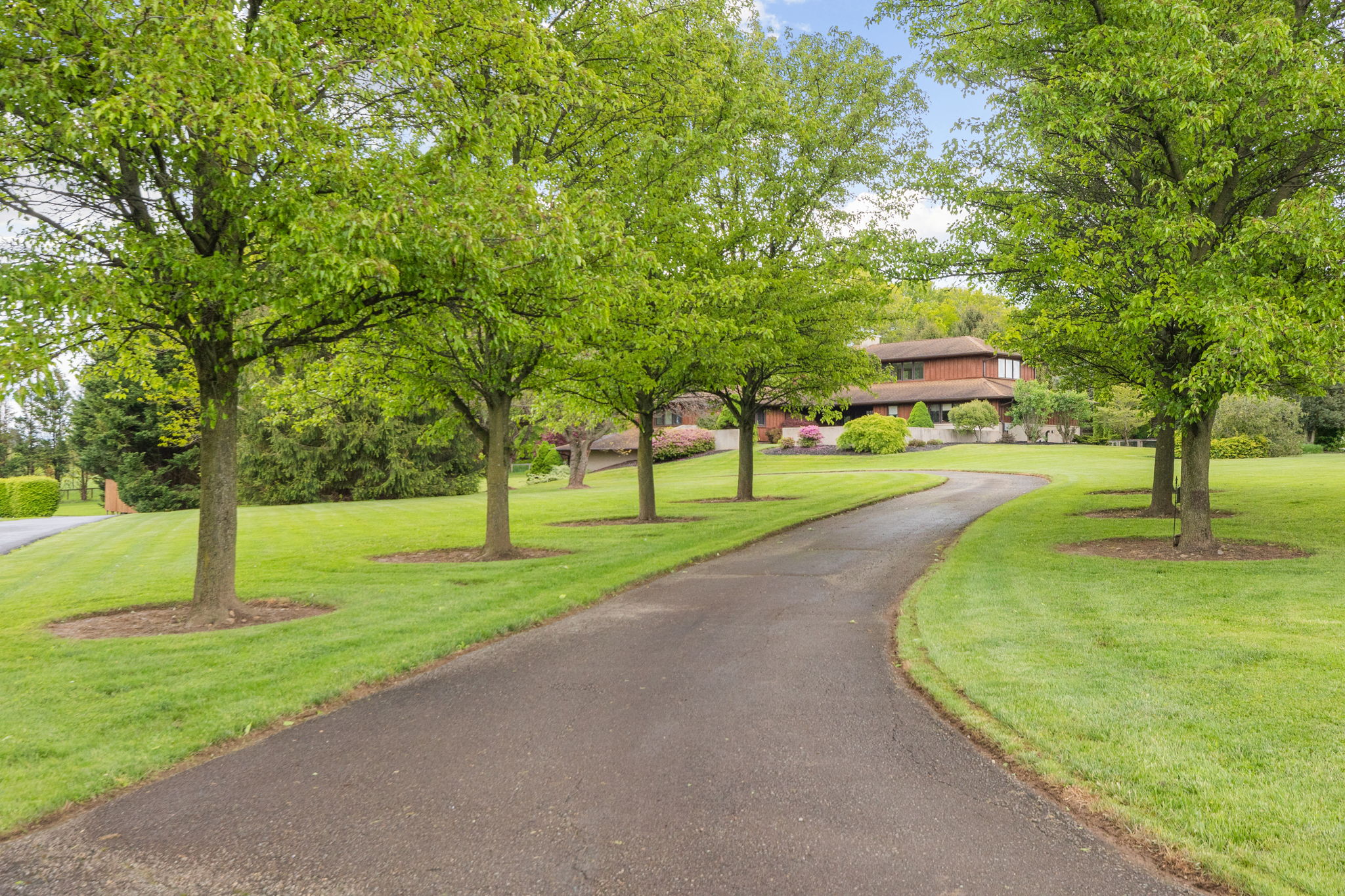 284 Baker Rd, Cochranville, PA 19330 | Blue Bird Media