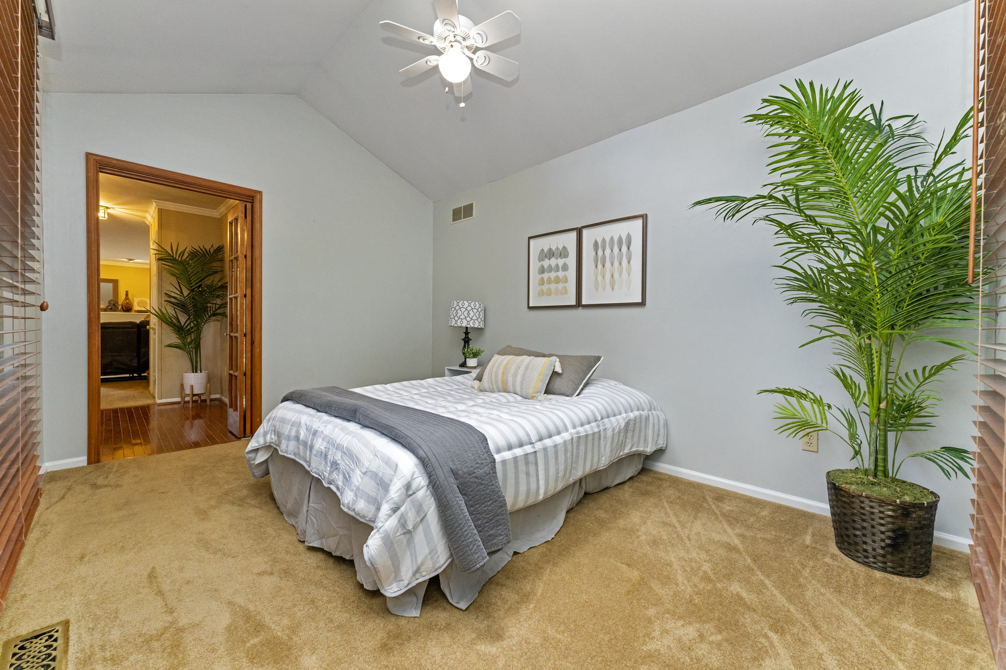 29 Aspen Way, Schwenksville, PA 19473 | Left Bank REPS