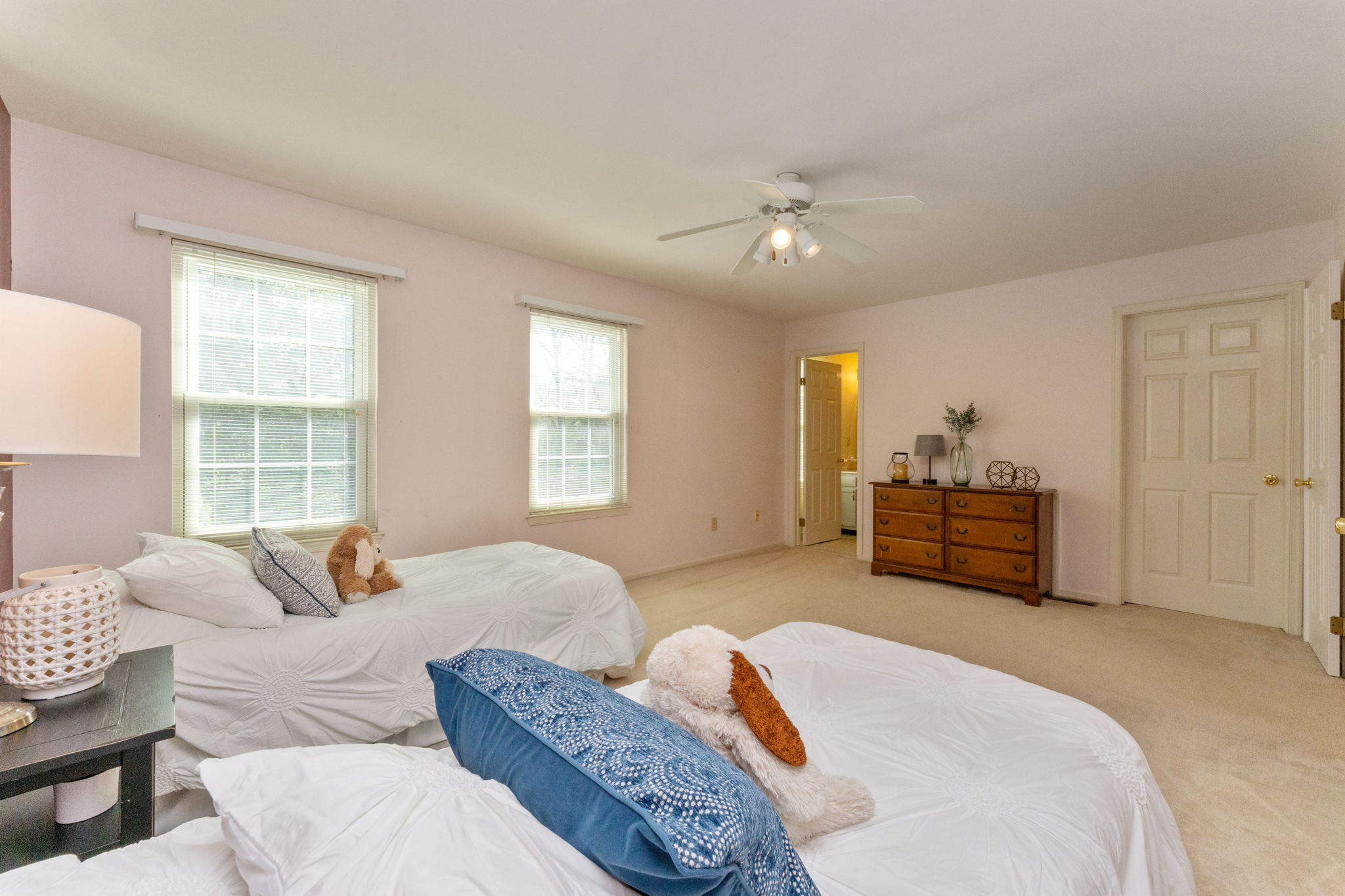 29 Aspen Way, Schwenksville, PA 19473 | Left Bank REPS
