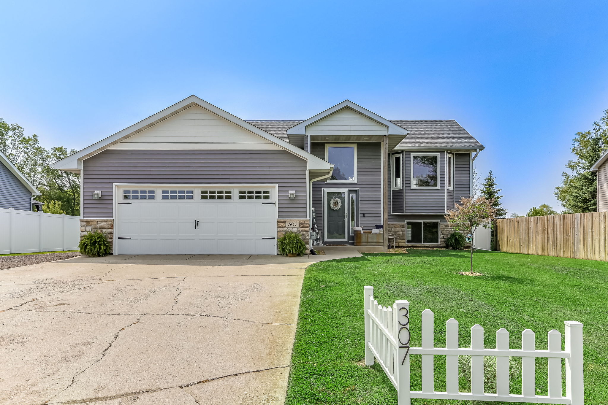 307 Bavaria Ln, Waverly, MN 55390 | LUXE LOFTE Real Estate Media