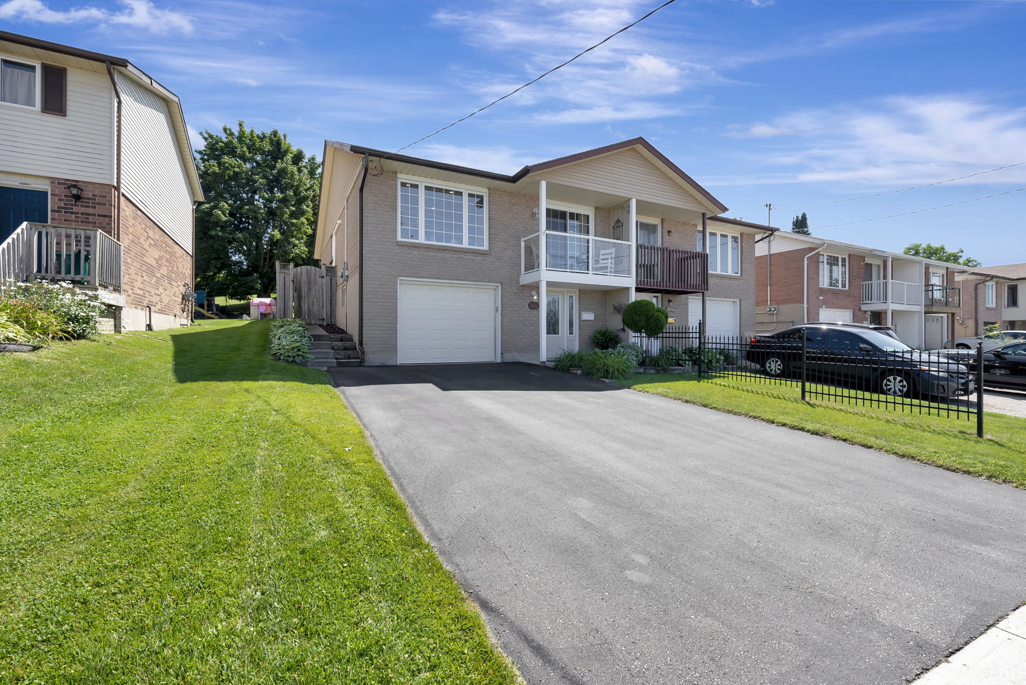 309 Bluevale St N, Waterloo, ON N2J 4H6 | Ground2Air Media