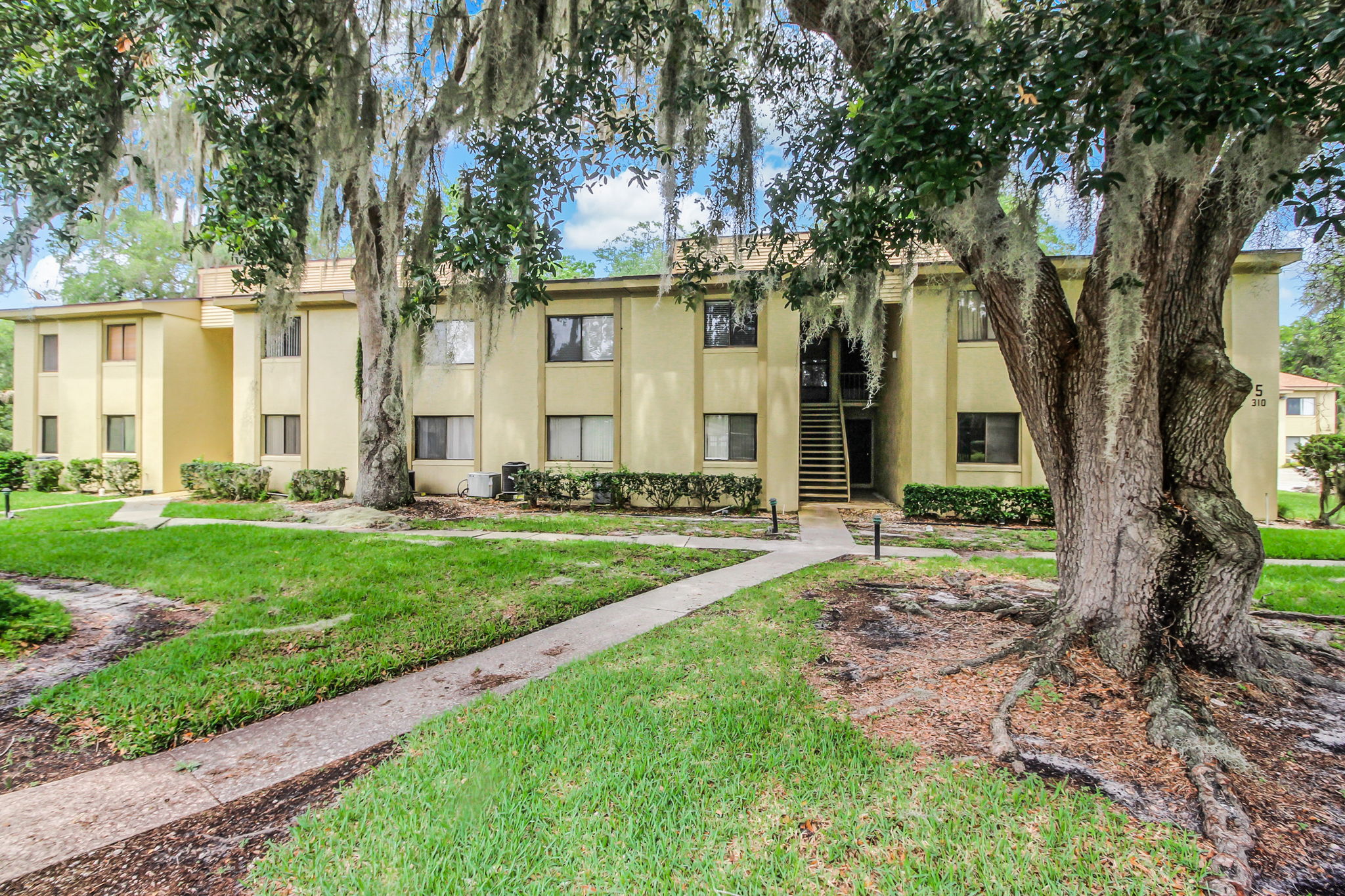 310 Palm Coast Pkwy NE Unit 202 Palm Coast FL 32137 ECVT Real