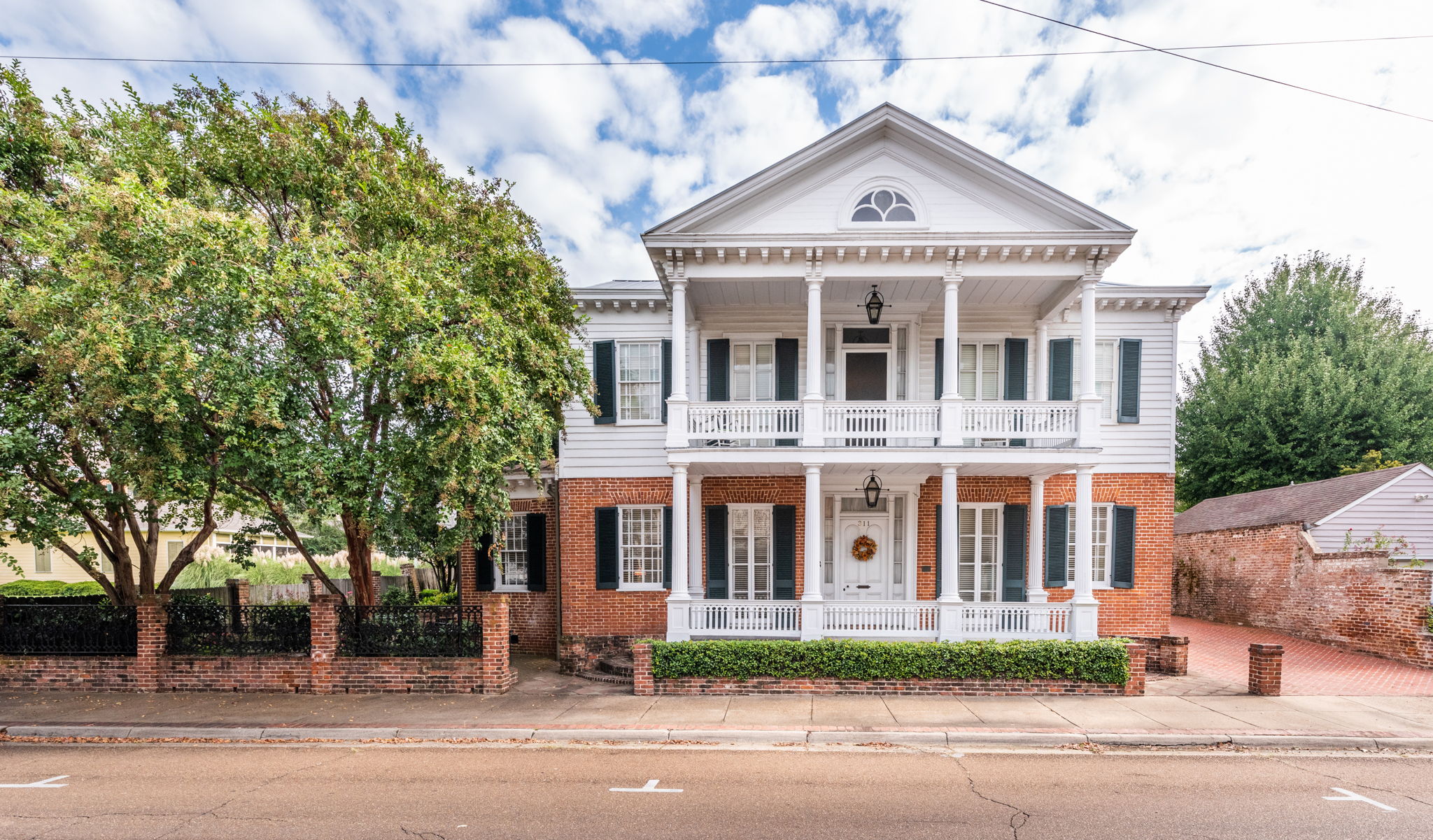 311 Jefferson St, Natchez, MS 39120 | G Douglas RE Photo