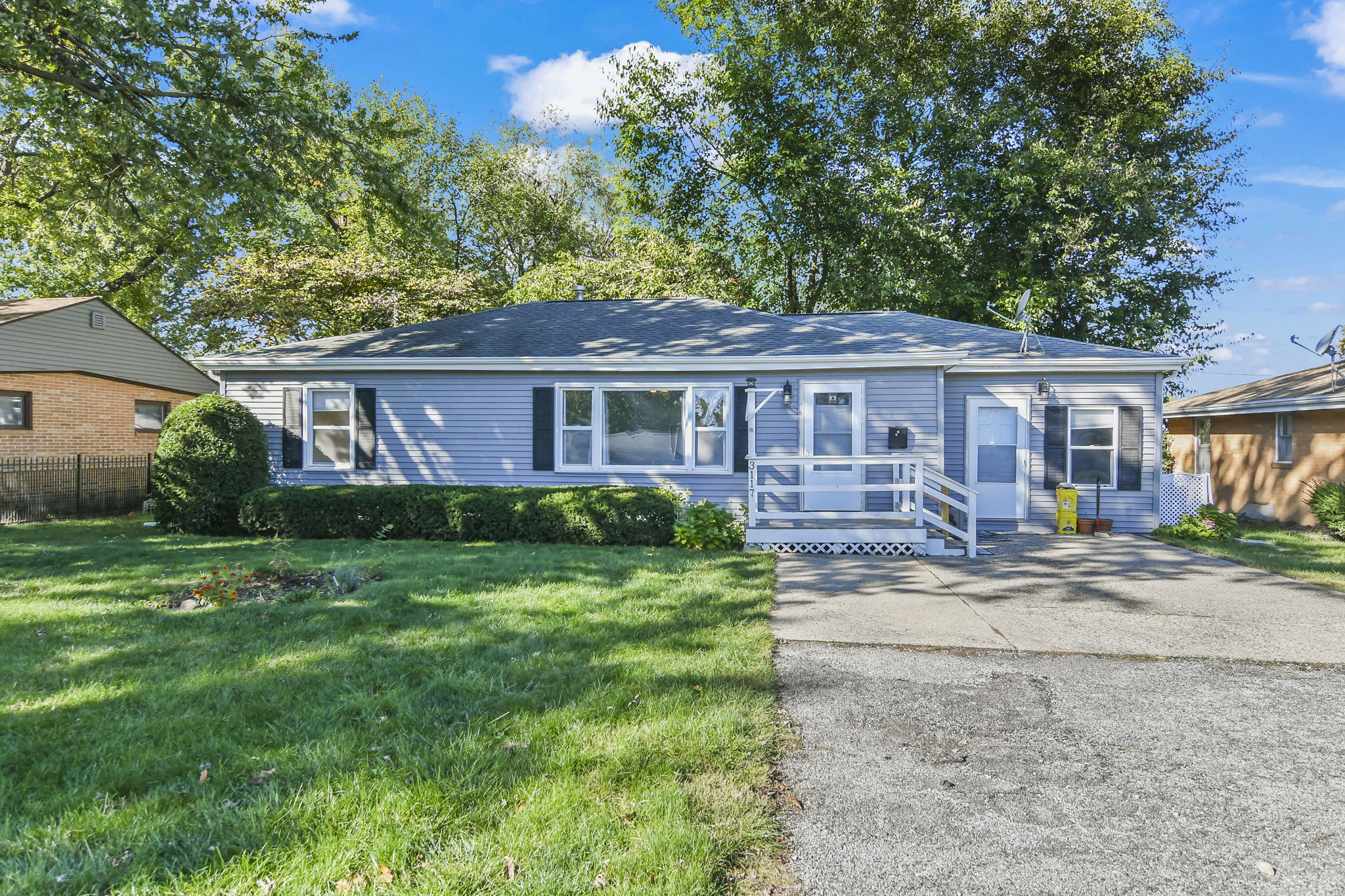 3117 S 1st St, Southern View, IL 62703 | Design Eyes Photography