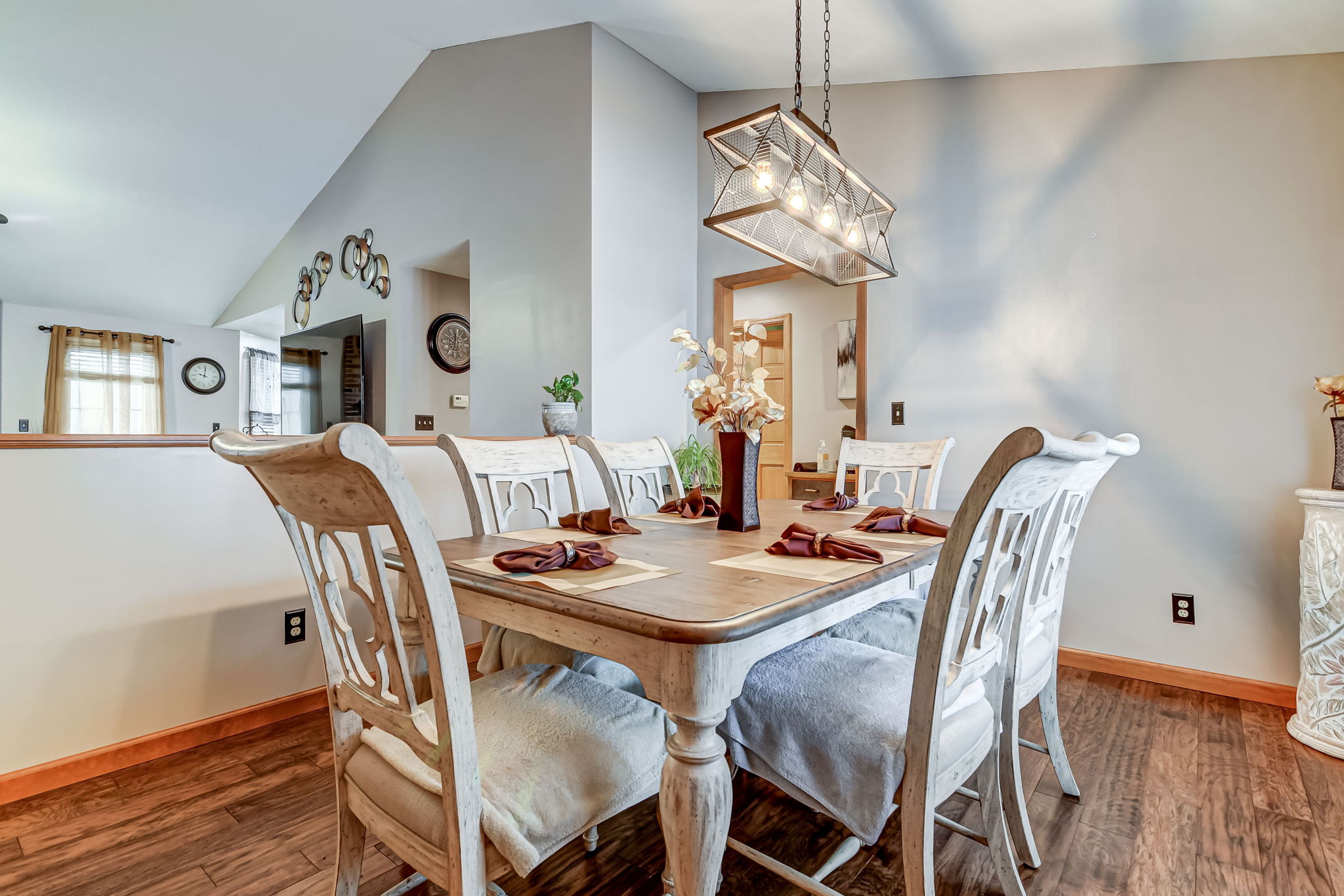 3517 Fernwood Dr, Springfield, IL 62711 | Design Eyes Photography