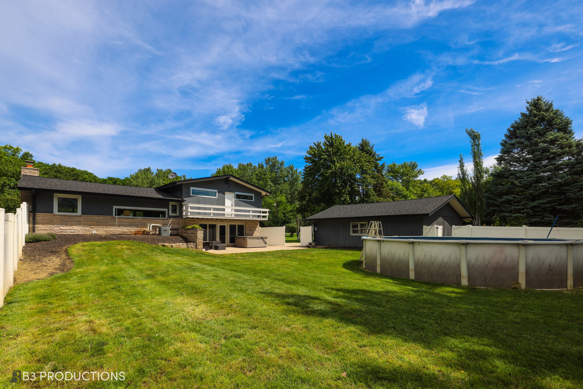 358 W North Boo Rd, Burns Harbor, IN 46304 | B3 Productions LLC