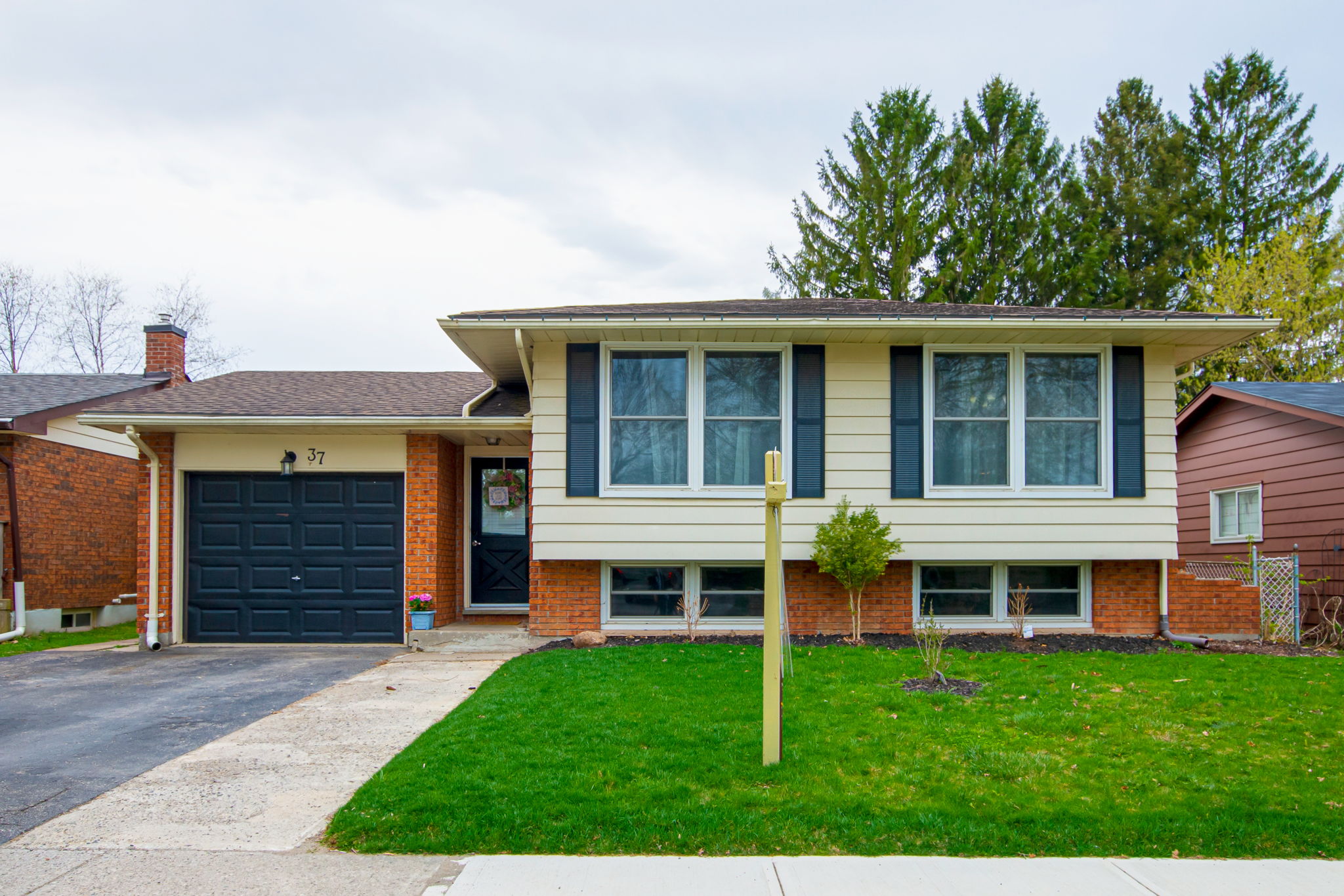 37 Winding Way Crescent, London, ON N6G 3E9 | TourMe.ca / Lemontree