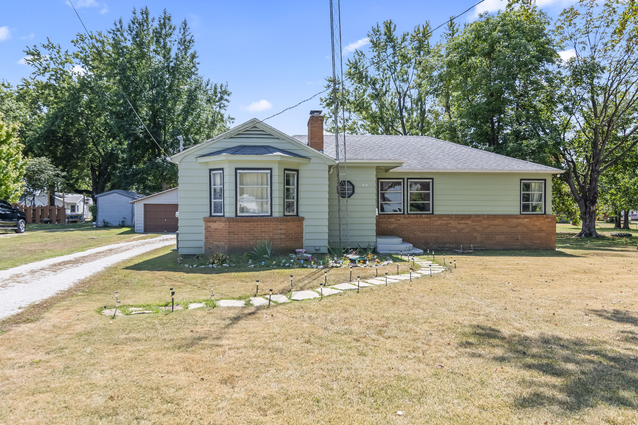 380 E Prairie St, Waverly, IL 62692 | Design Eyes Photography