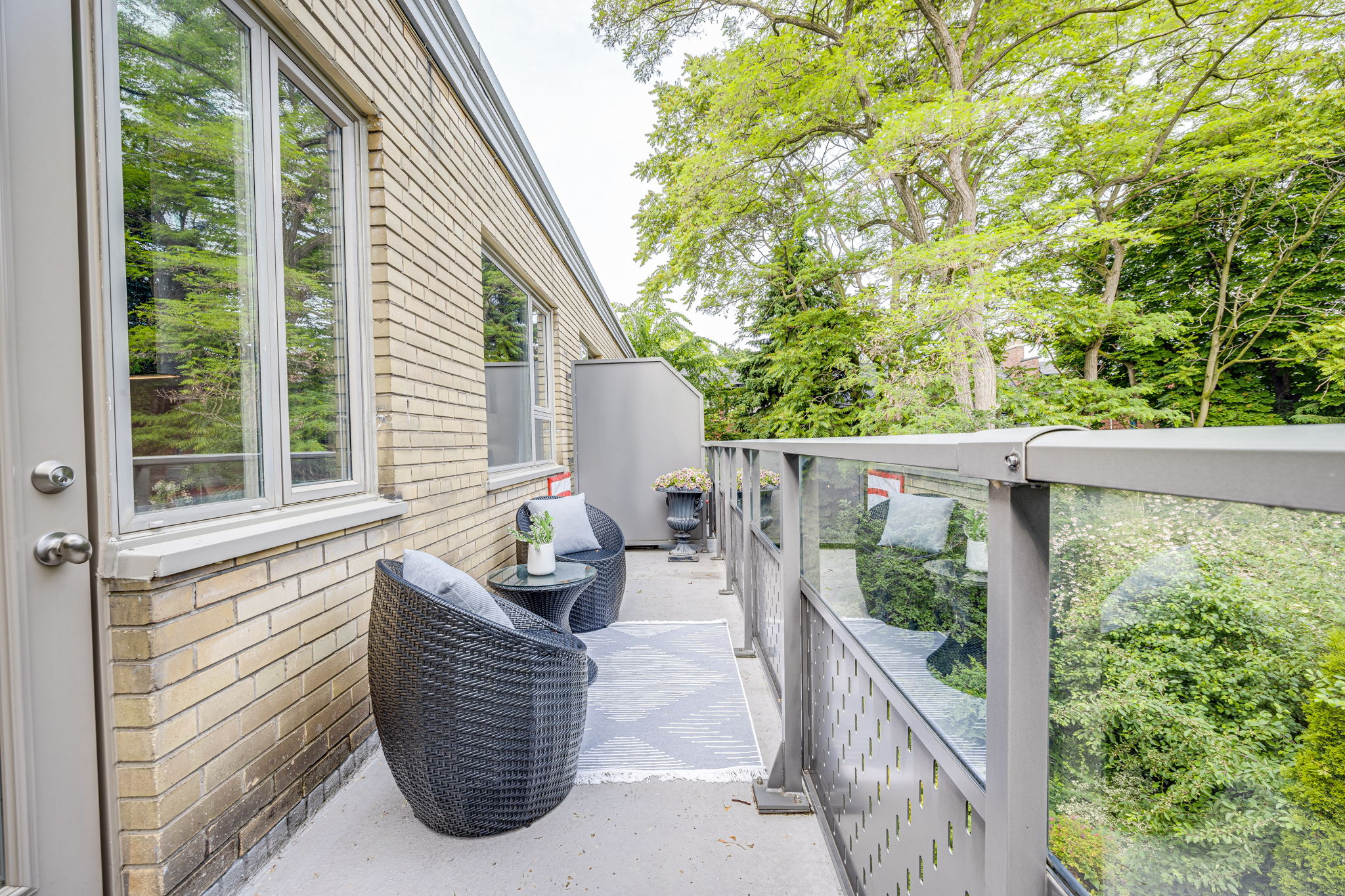 40 Glen Rd 302, Toronto, ON M4W 2V1 | Open House Media