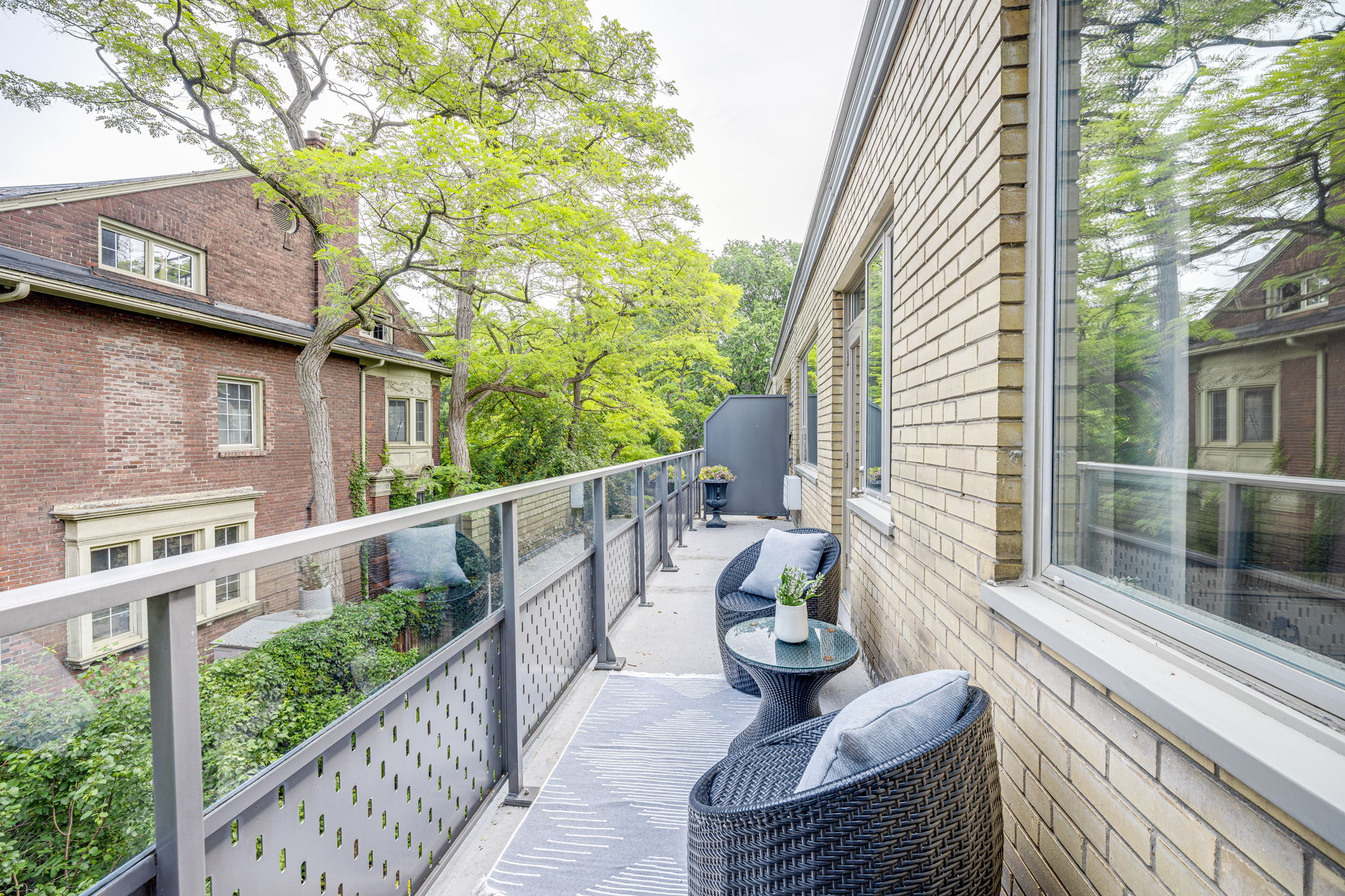 40 Glen Rd 302, Toronto, ON M4W 2V1 | Open House Media
