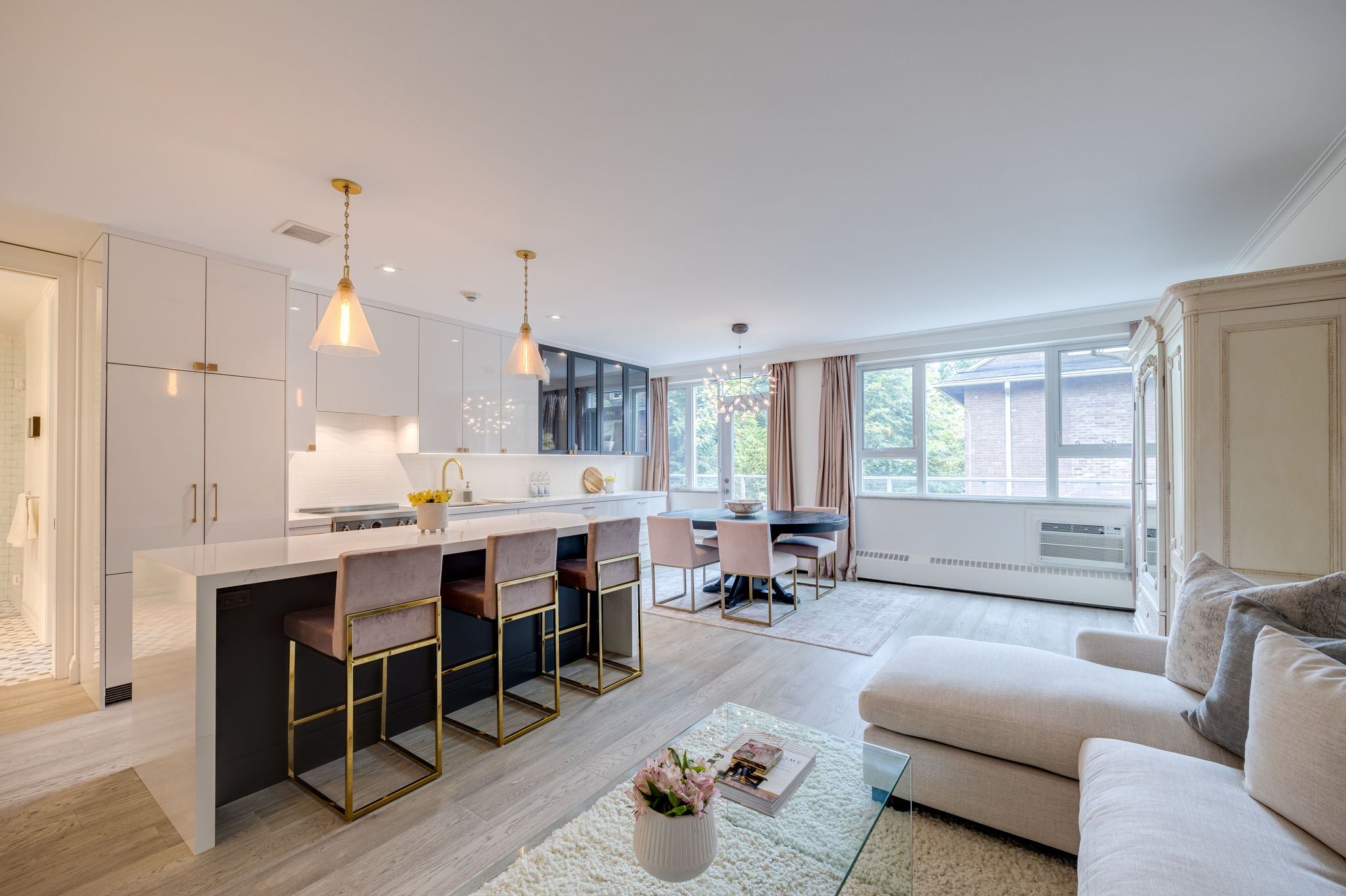 40 Glen Rd 302, Toronto, ON M4W 2V1 | Open House Media