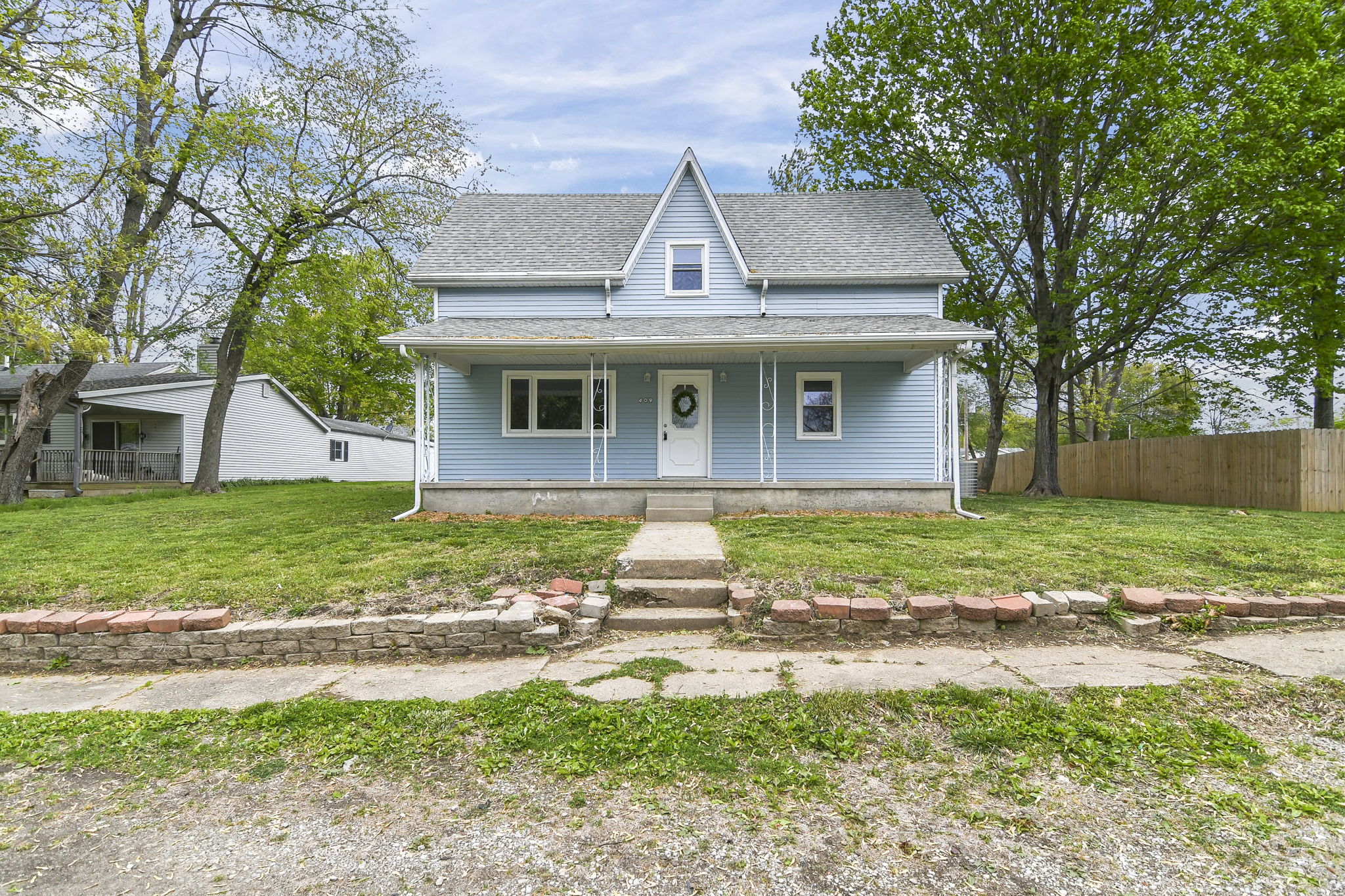 409 E Church St, Pleasant Plains, IL 62677 | Design Eyes Photography
