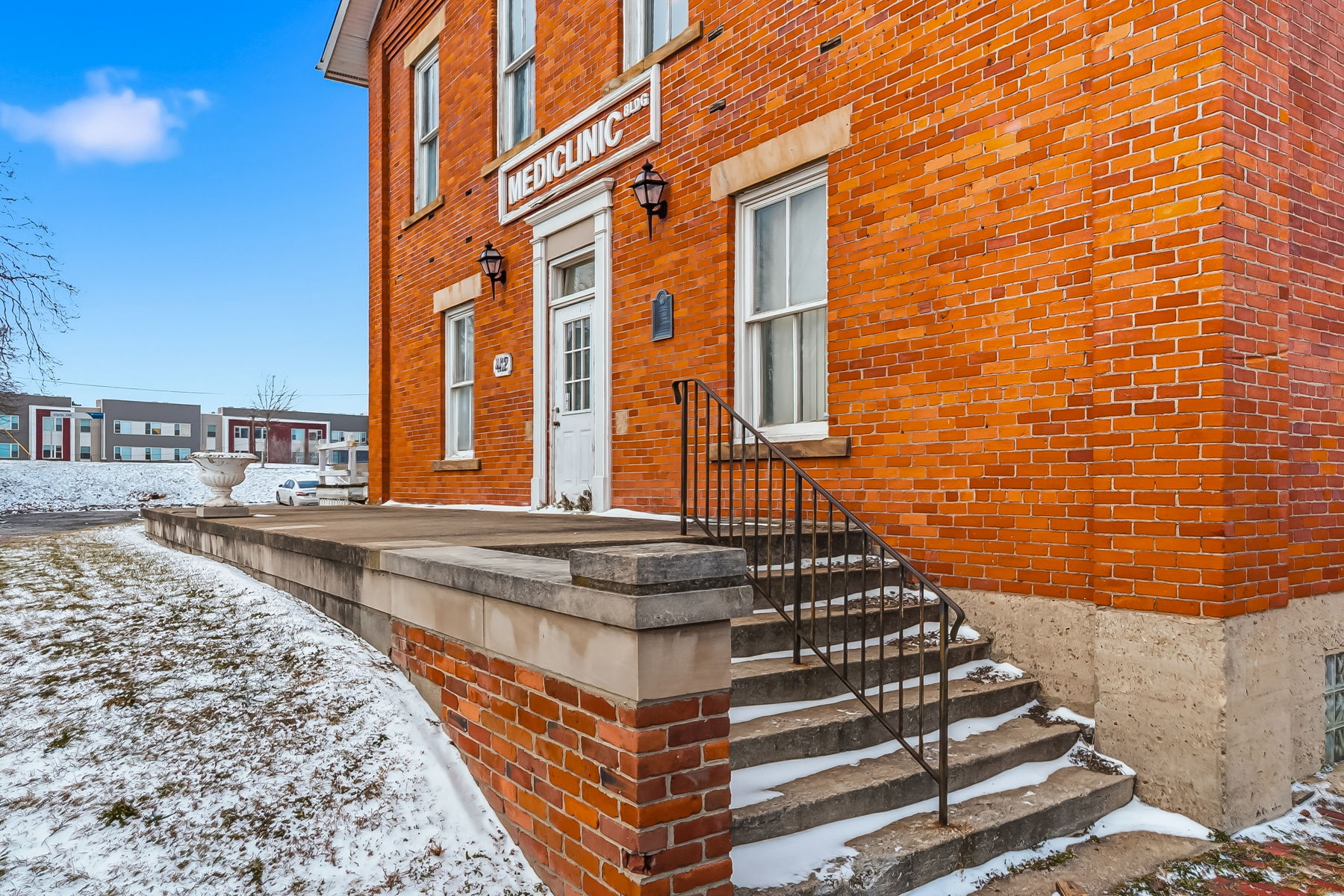 412 E River St, Elyria, OH 44035 | Board & Batten Real Estate Media