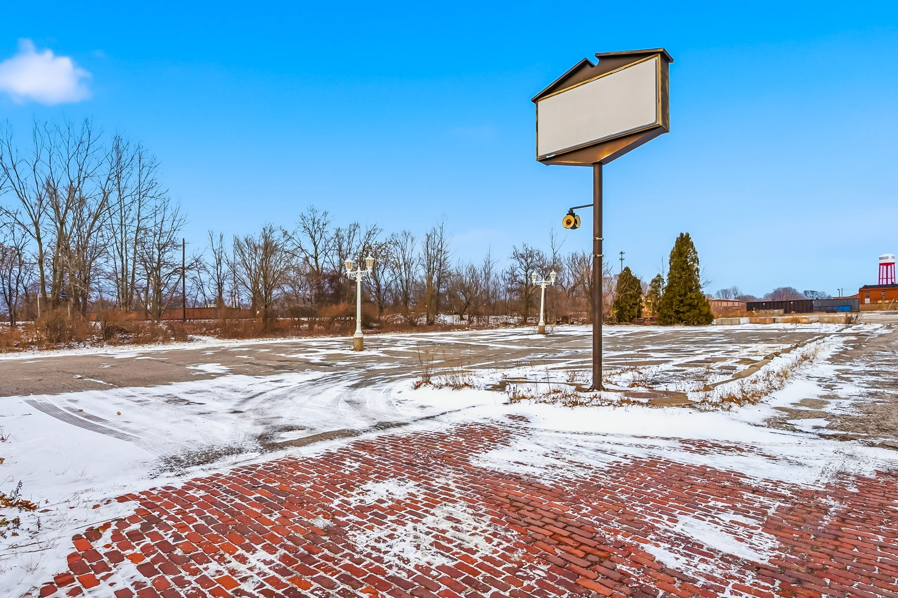 412 E River St, Elyria, OH 44035 | Board & Batten Real Estate Media