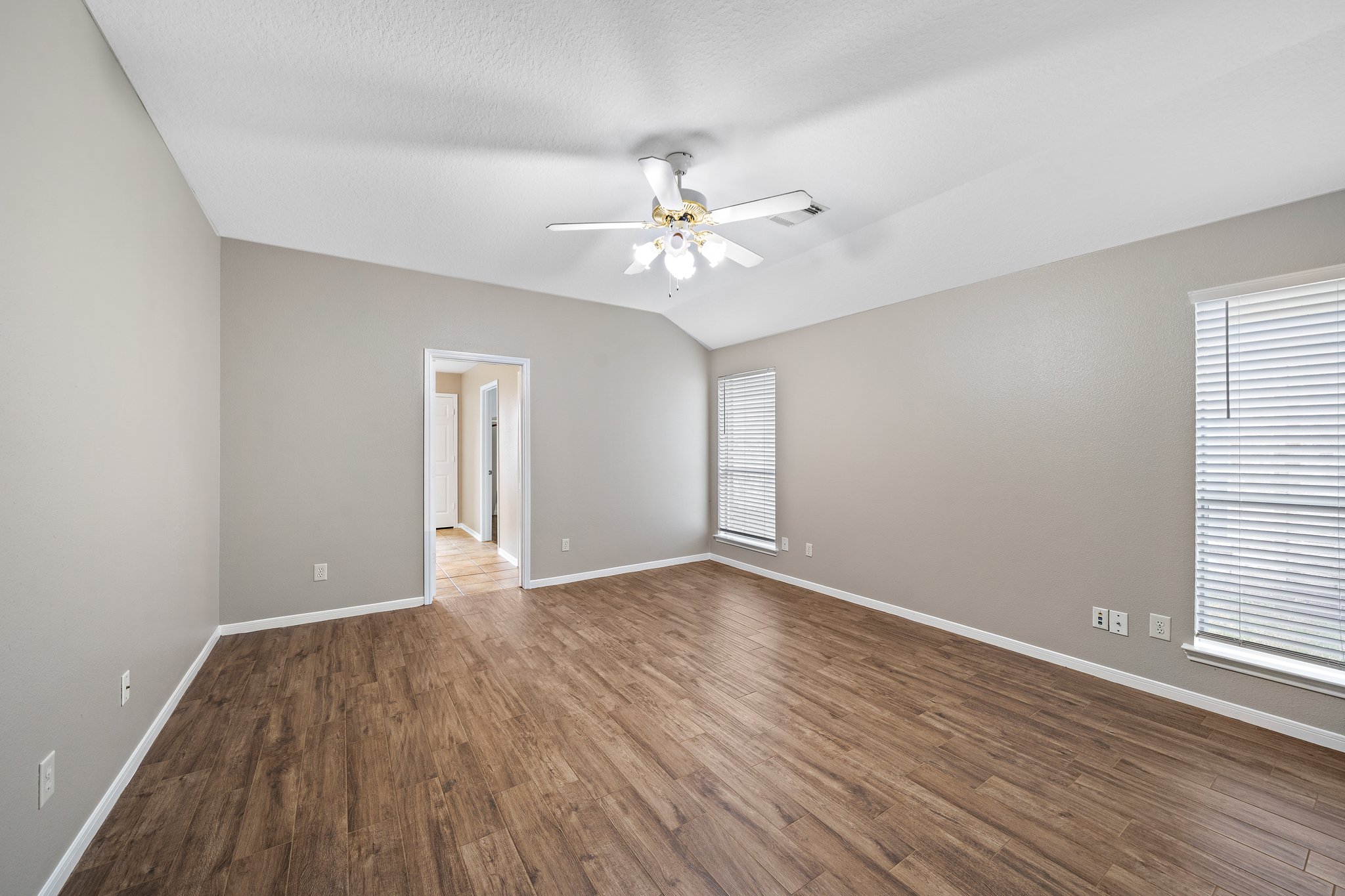 4143 Tree Moss Pl, Humble, TX 77346 | Strata Visuals