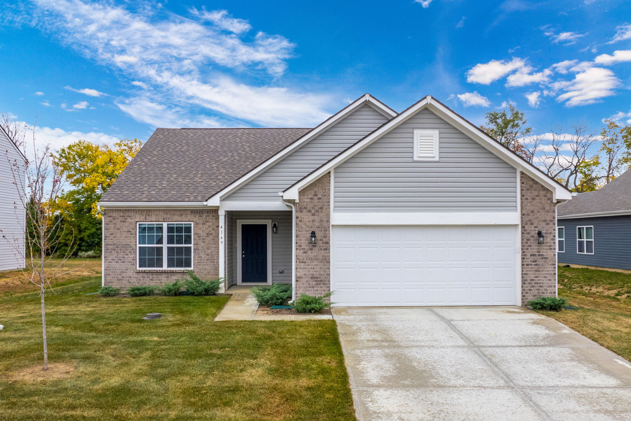 4169 Ashworth Ln, Columbus, IN 47201 | Wonderland Studios