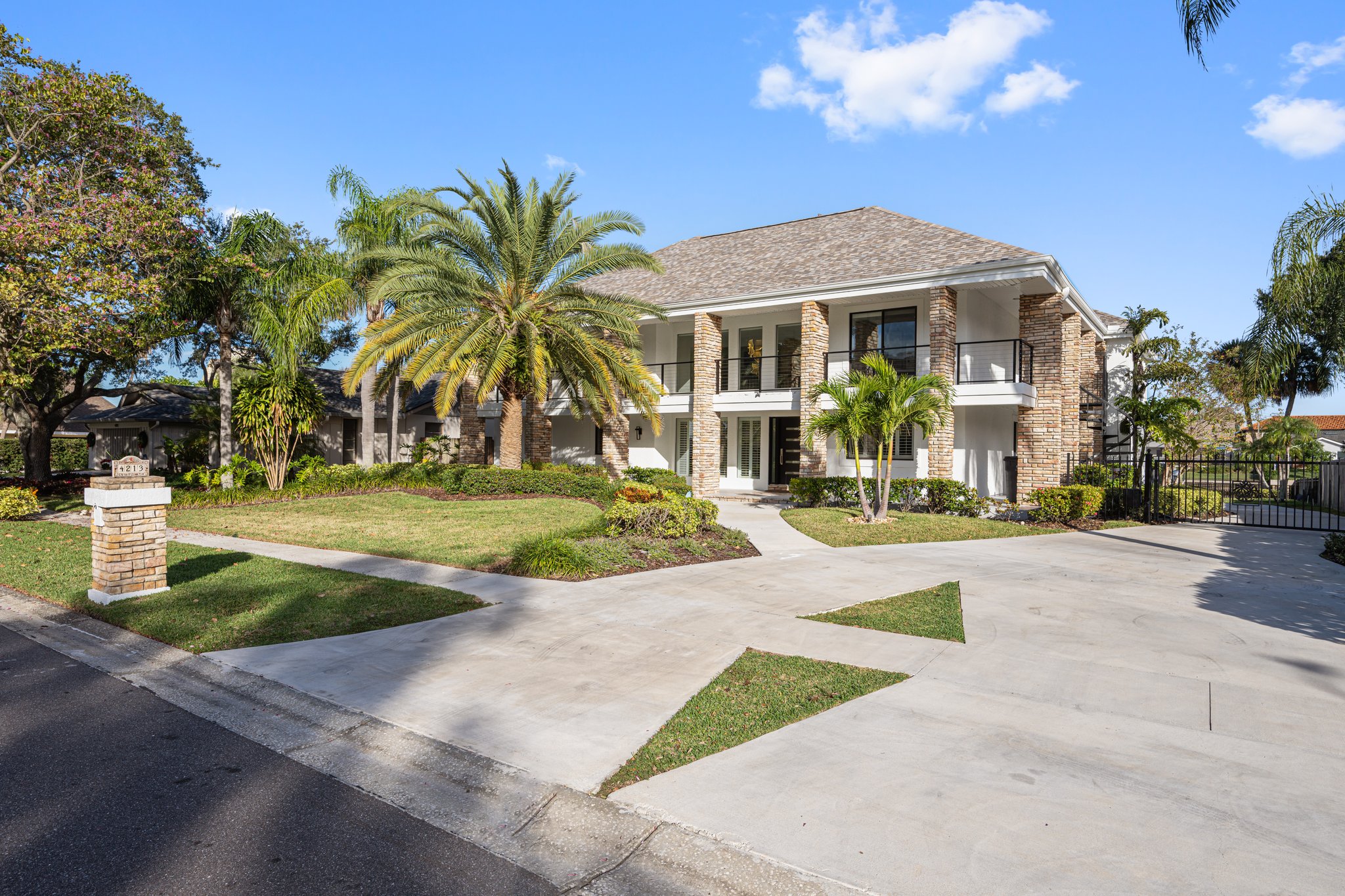 4213 Deepwater Ln, Tampa, FL 33615 | Townsend Photography