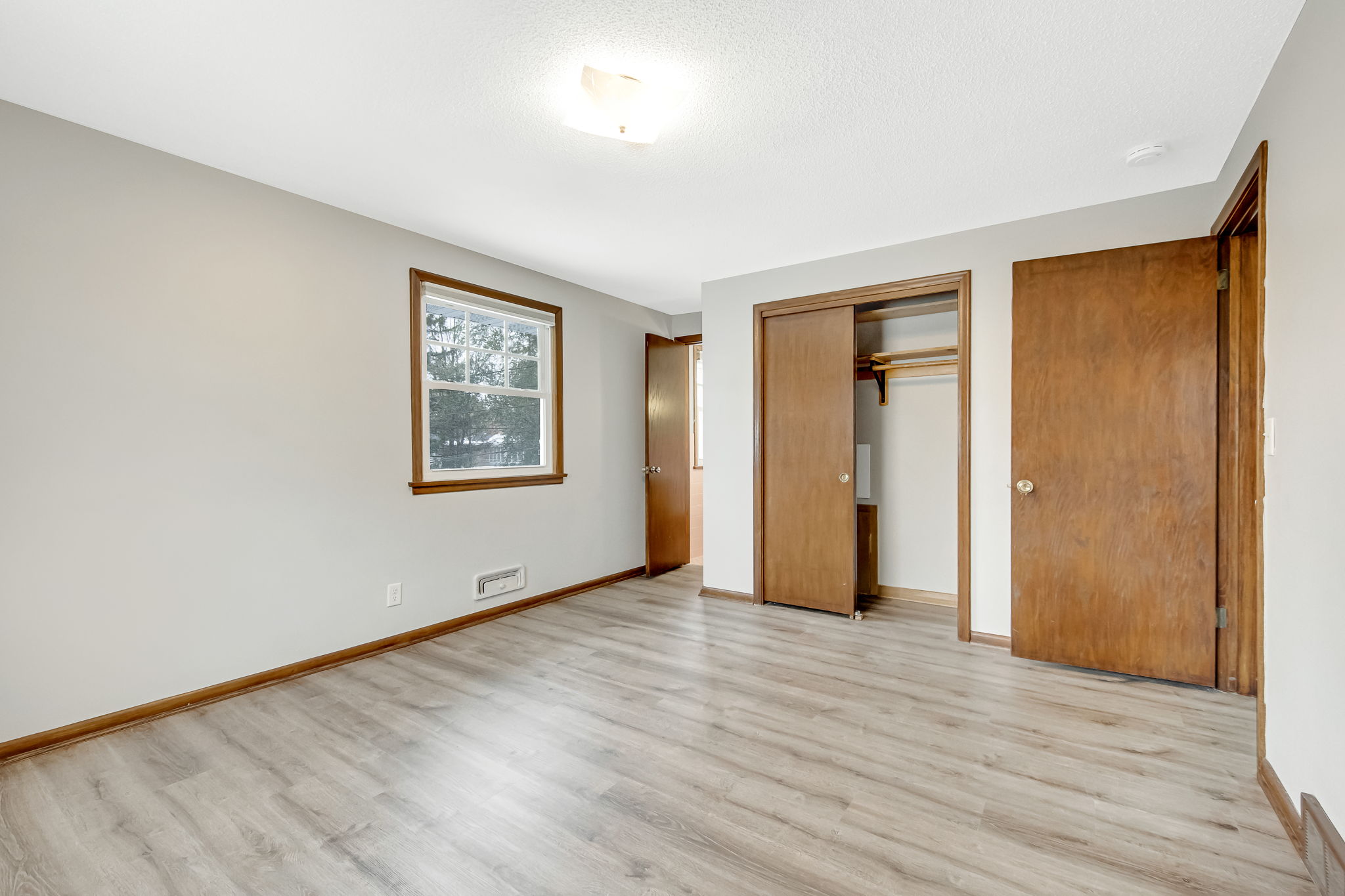 4220 W 70th St, Edina, MN 55435 | BrightSpaces Photography