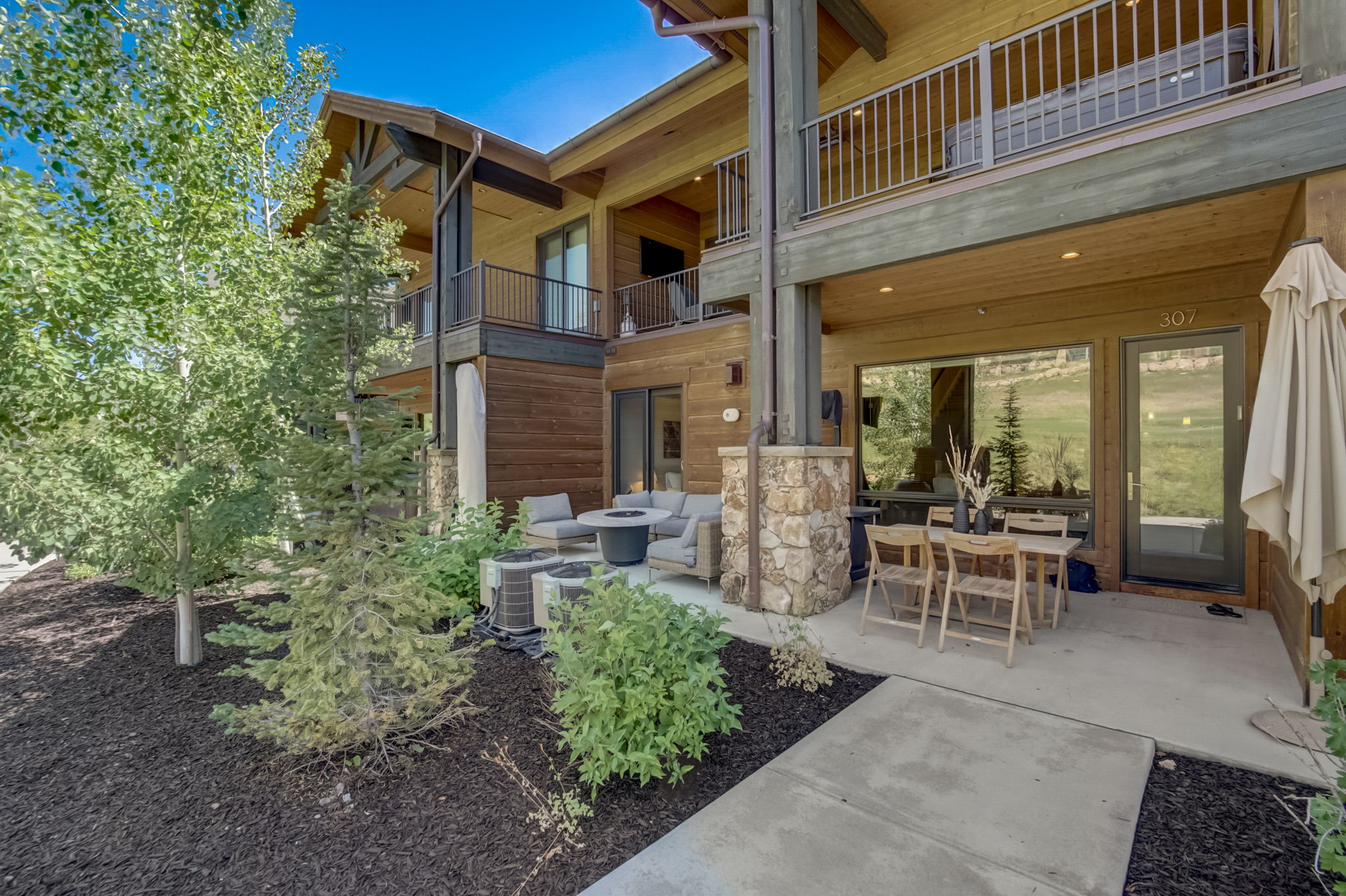 4221 Willow Draw Rd 307, Park City, UT 84098 | Zillow Media Experts