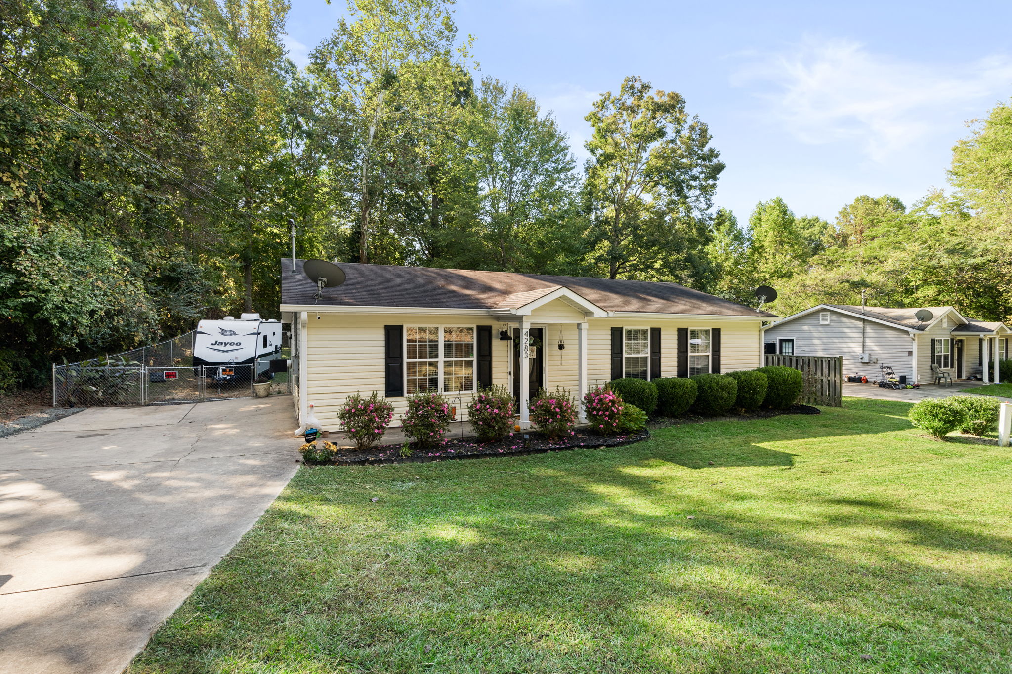 4283 Willow Springs Rd, Dallas, GA 30132 | HomeStar Photo