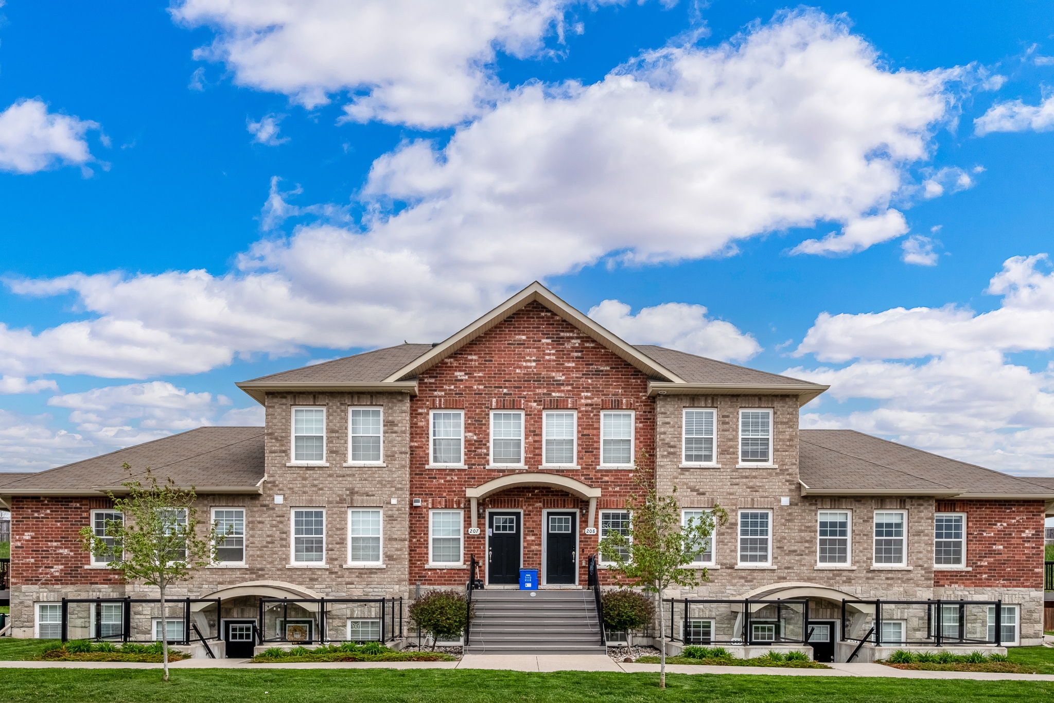 440 Lonsberry Dr 206 Cobourg | InsideOut Media