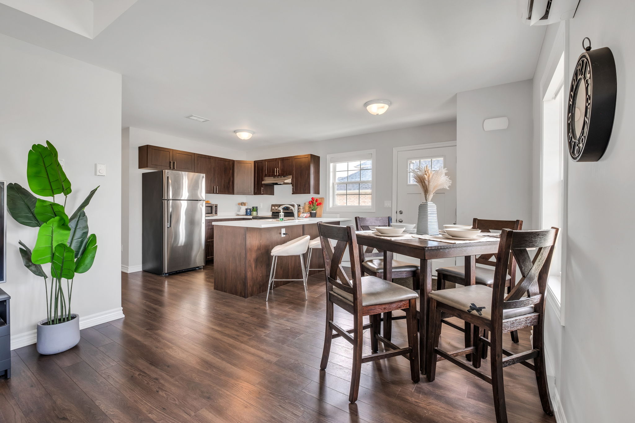 440 Lonsberry Dr 206 Cobourg | InsideOut Media