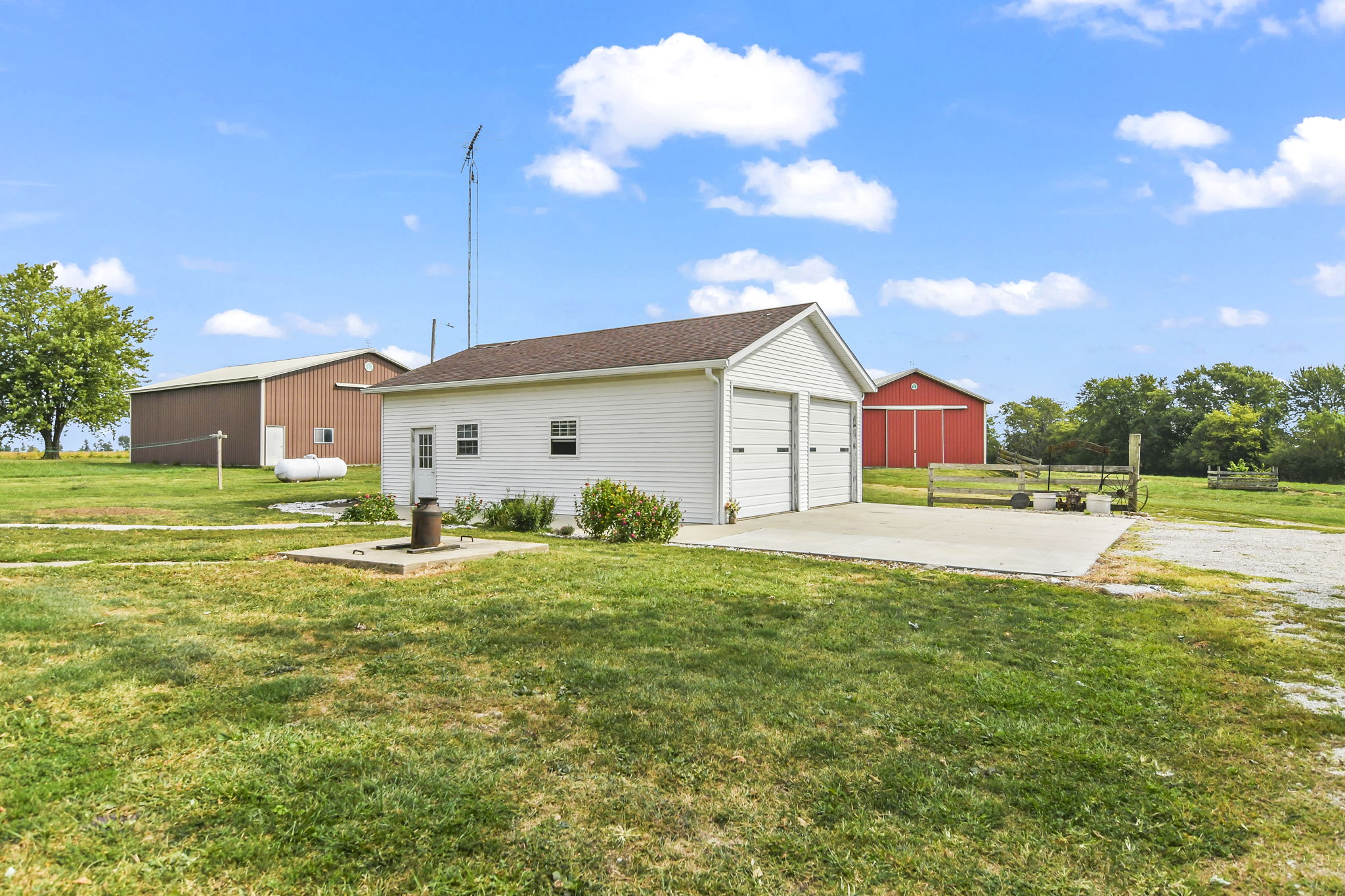4464 Tolliver Rd, New Berlin, IL 62670 | Design Eyes Photography