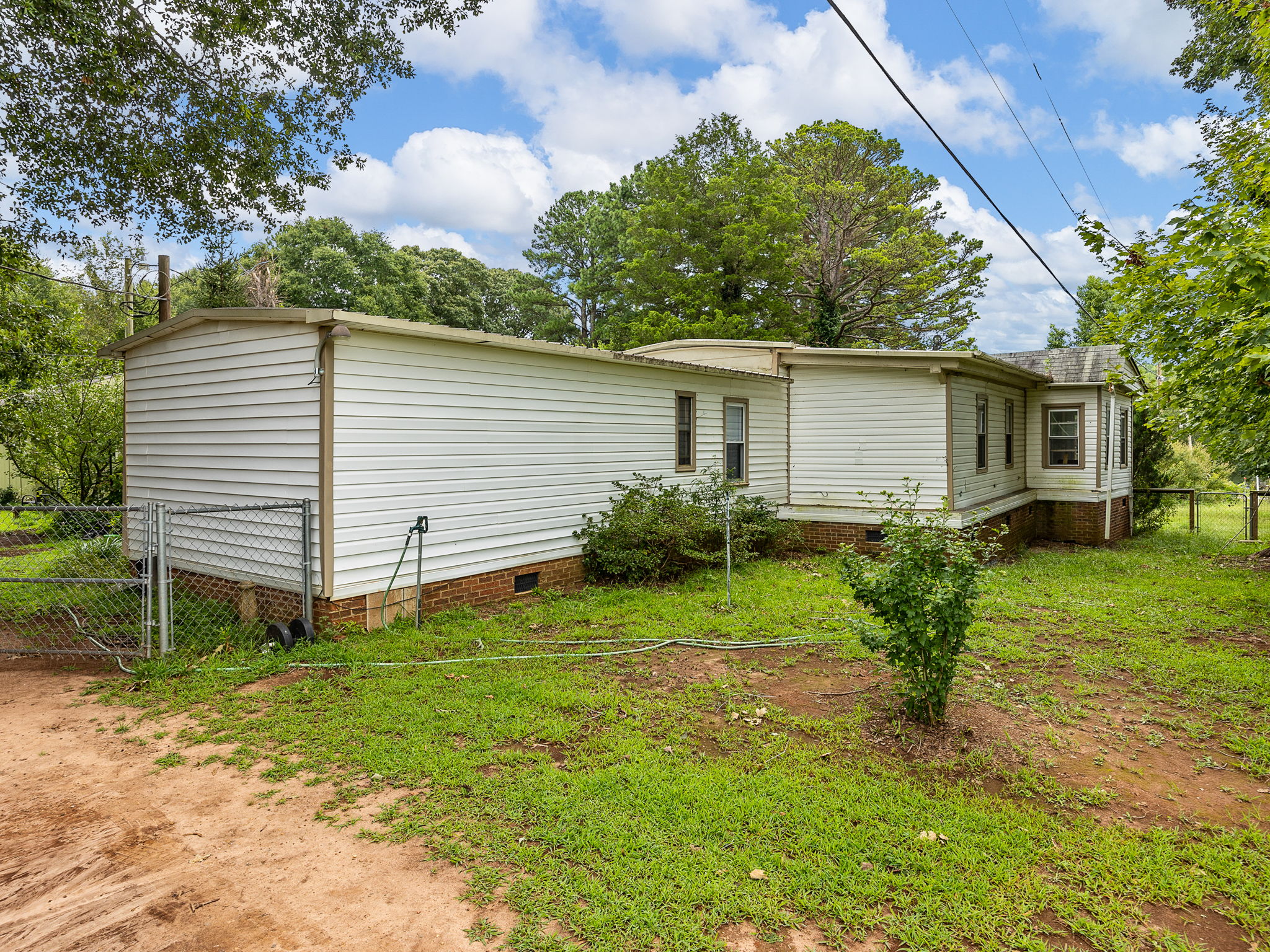45 N Lakeview Dr, Duncan, SC 29334 | Robbie Gregory Creative