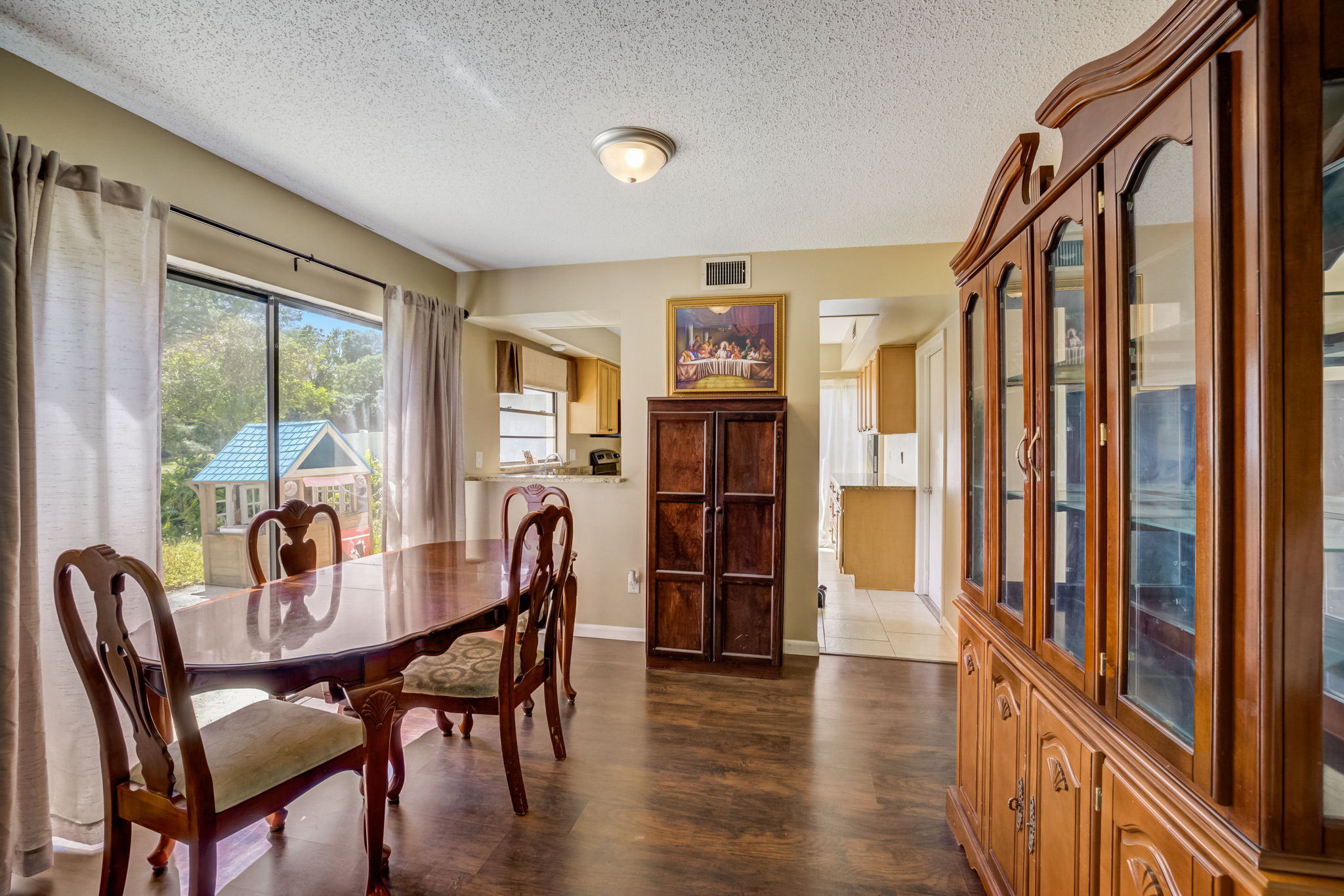 4518 Mill Pond Ln, Tampa, FL 33624 | Zillow Media Experts