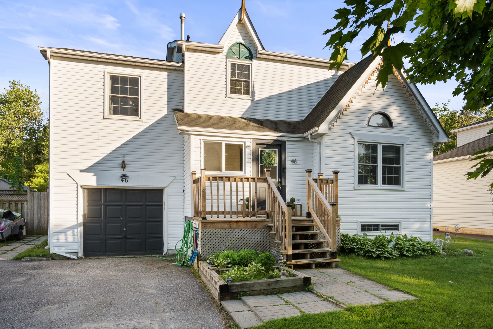 46 Michael St, Angus, ON L0M 1B5 | Reeltor Media Inc.