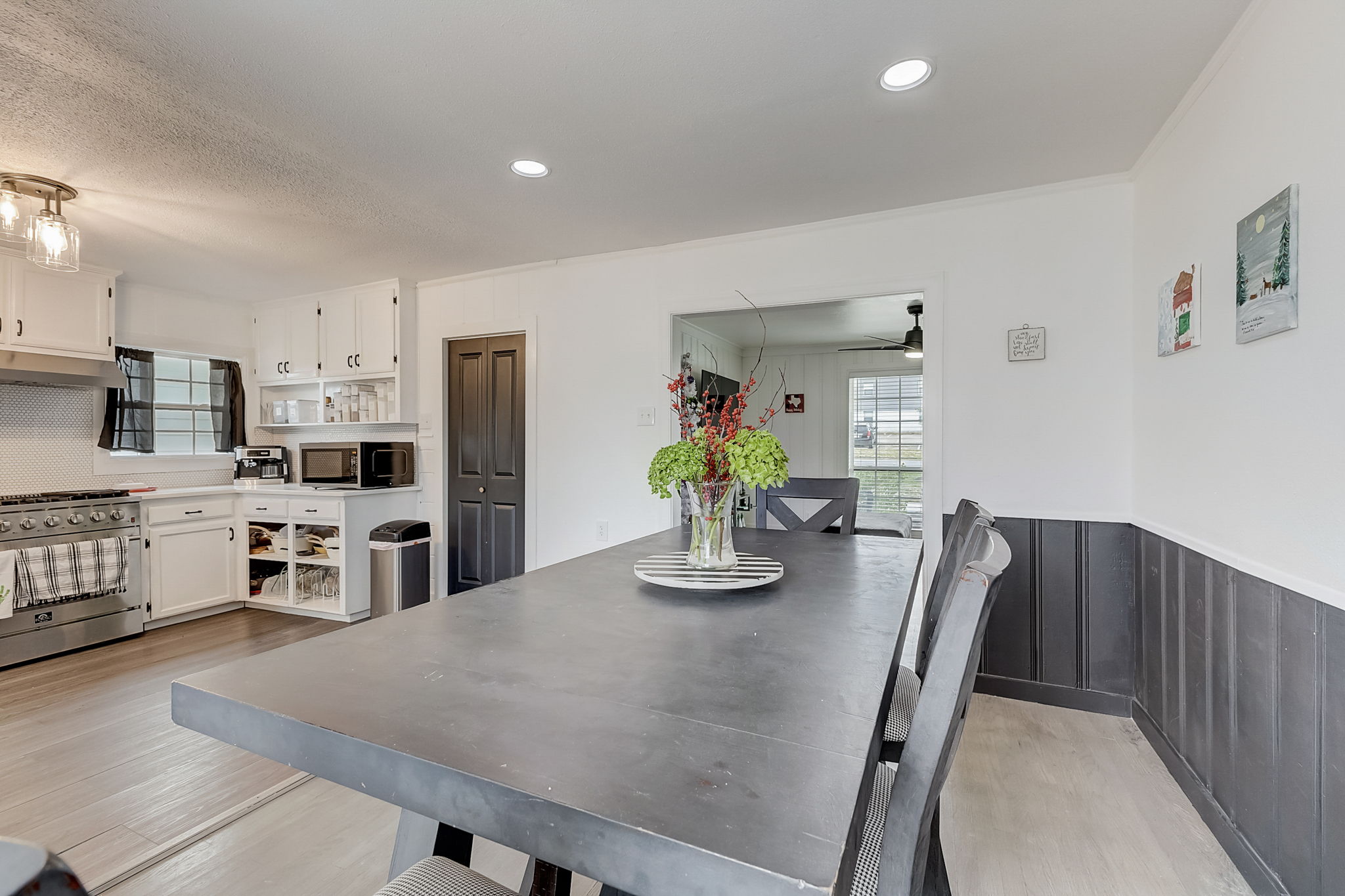 4632 Williams Rd, Benbrook, TX 76116 | Zillow Media Experts