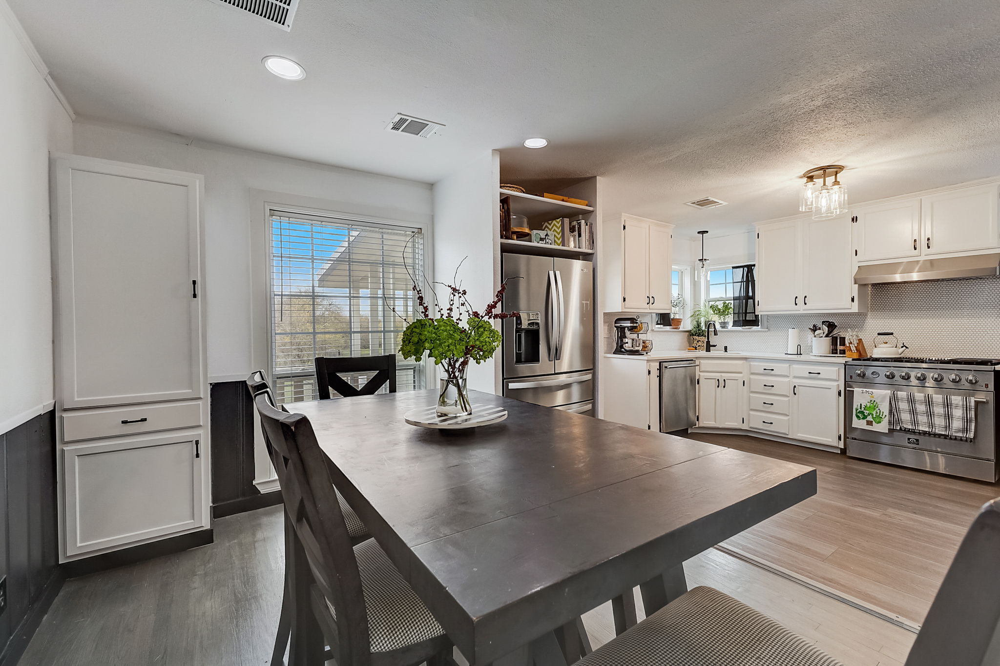 4632 Williams Rd, Benbrook, TX 76116 | Zillow Media Experts