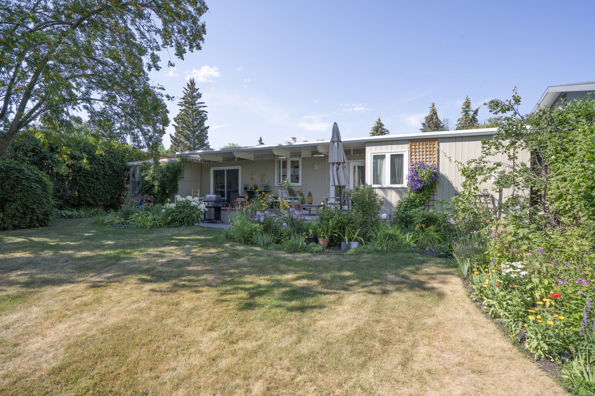 47 Windsor Crescent SW, Calgary, AB T2V 1V5 | Calgary Real Estate Photos