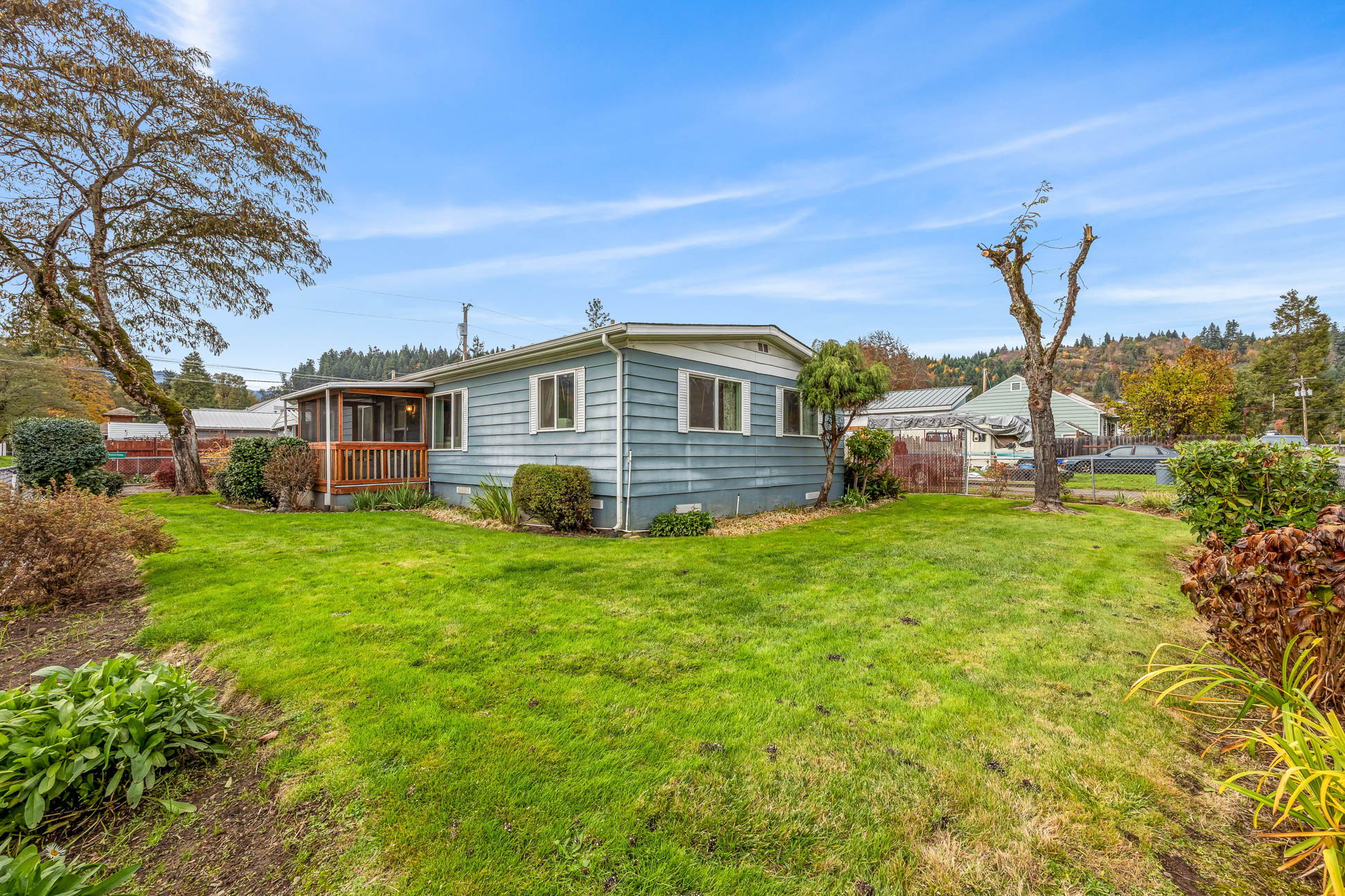 47477 School St, Oakridge, OR 97463 | Northwest Photography and Media