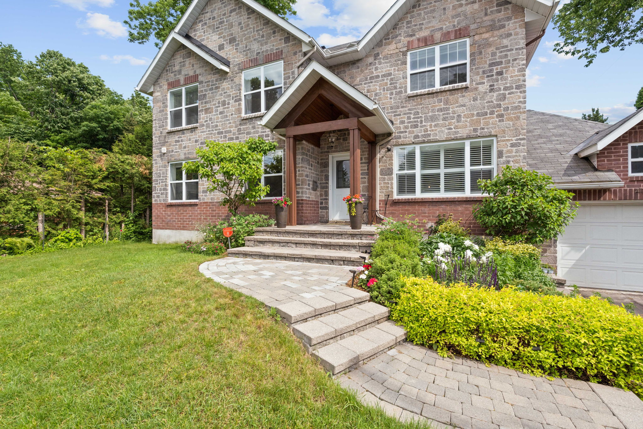 480 Thessaly Cir, Ottawa, ON K1H 5W5 | Inside Ottawa Media
