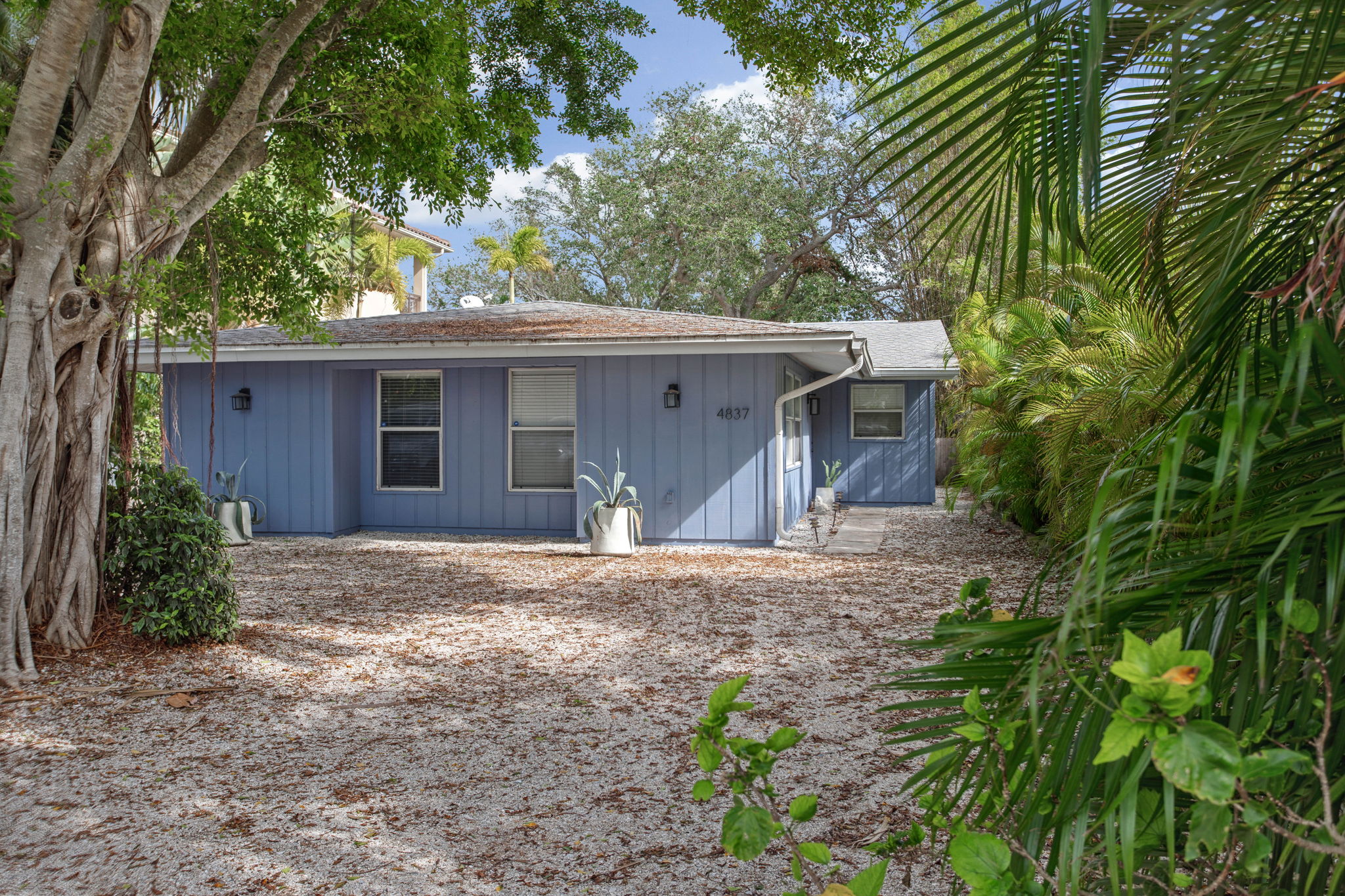 4837 Higel Ave, Siesta Key, FL 34242 | HDShowings Real Estate Photography