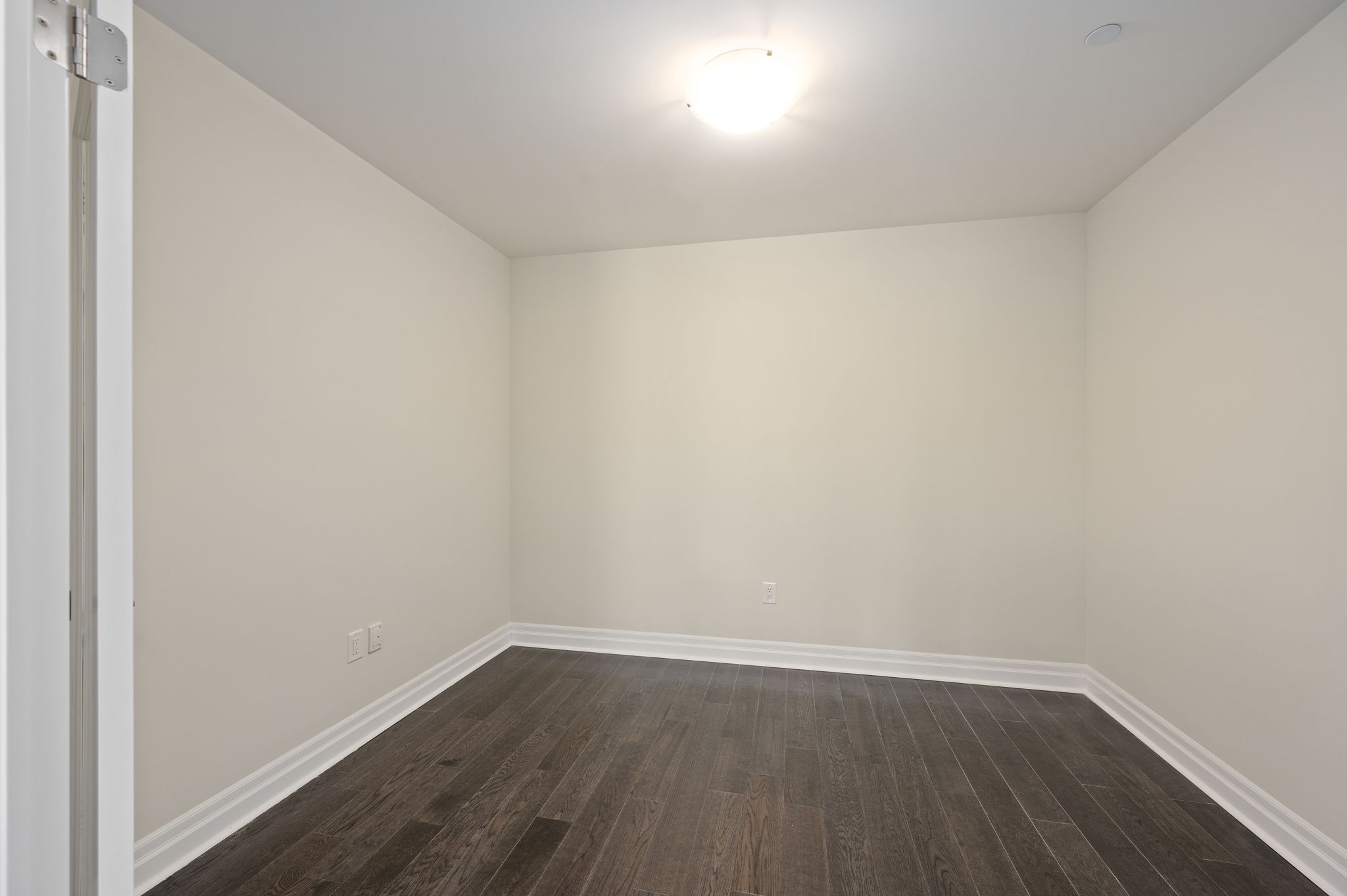 505 Talbot St 909, London, ON N6A 2S6 | ARC Creative Inc.