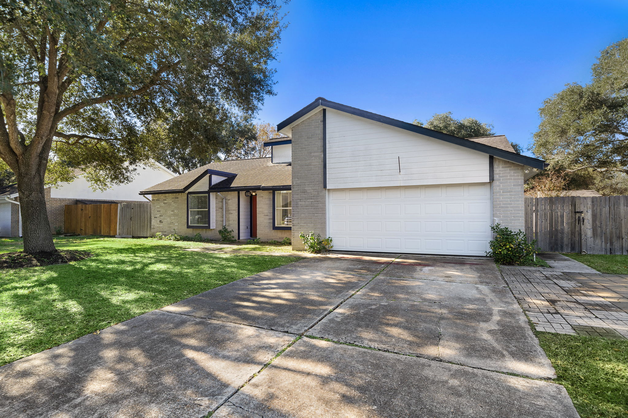 509 Magnolia Bend St, League City, TX 77573 | Strata Visuals