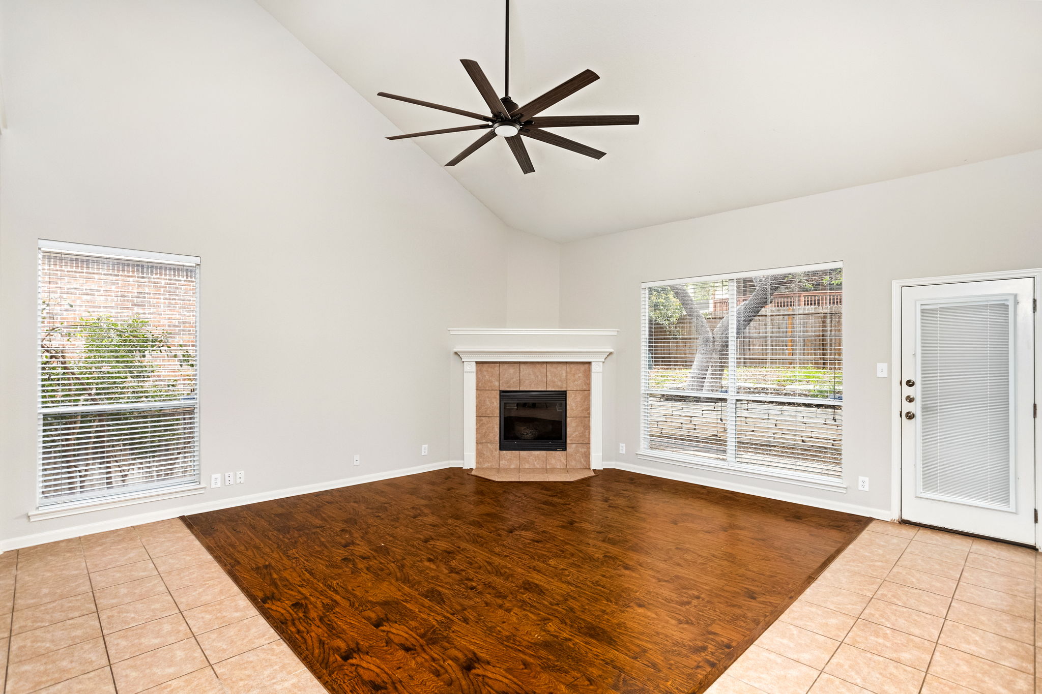 511 Enchanted Way, San Antonio, TX 78260 | MrHevia Media