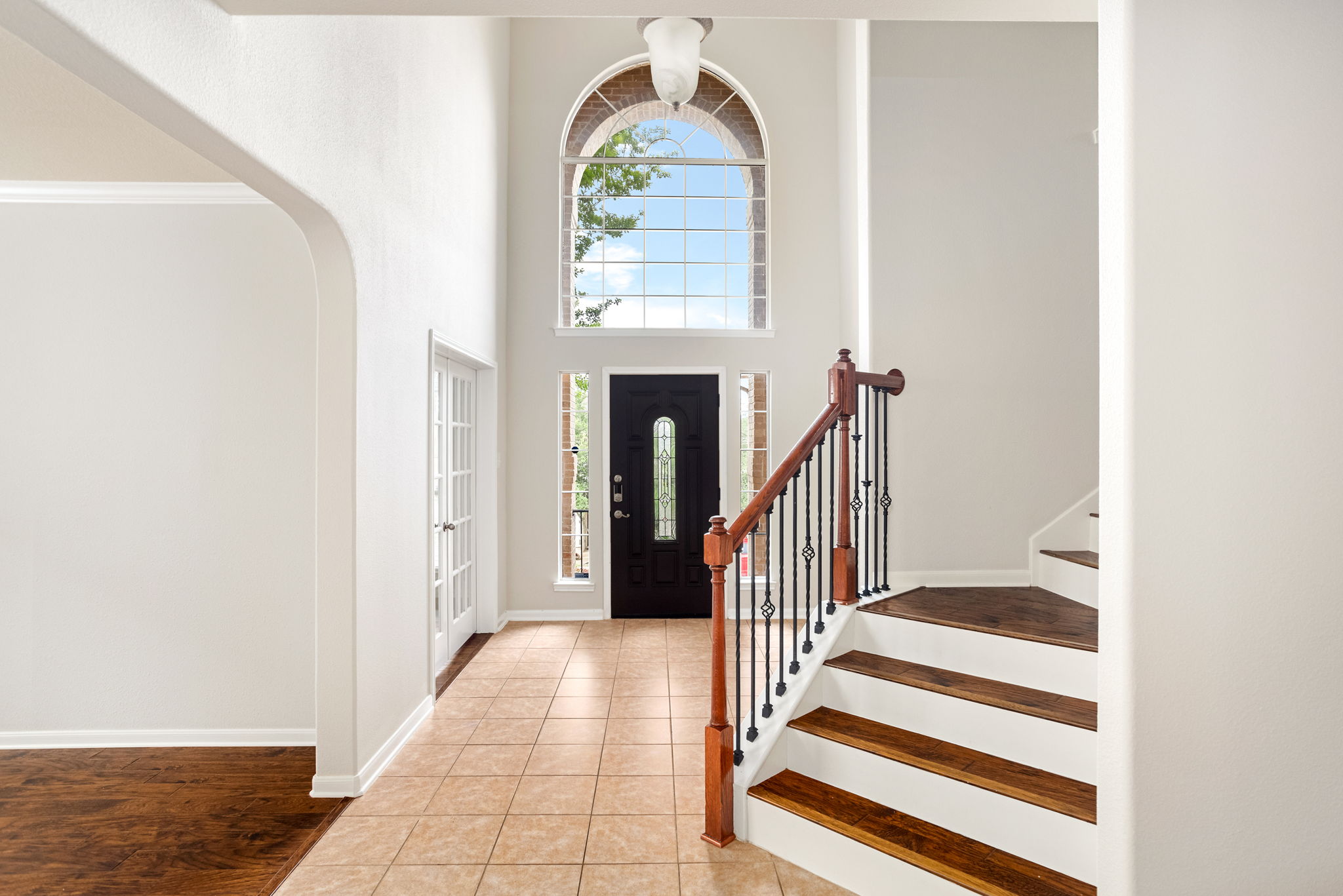 511 Enchanted Way, San Antonio, TX 78260 | MrHevia Media